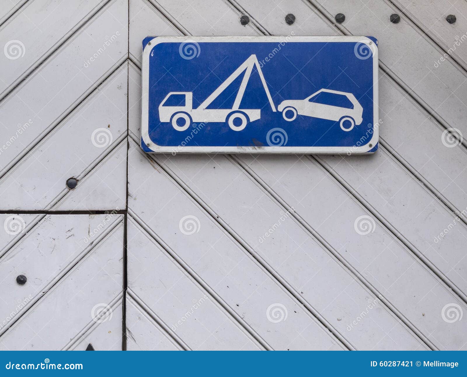Towing sign stock image. Image of paint, warning, white - 60287421