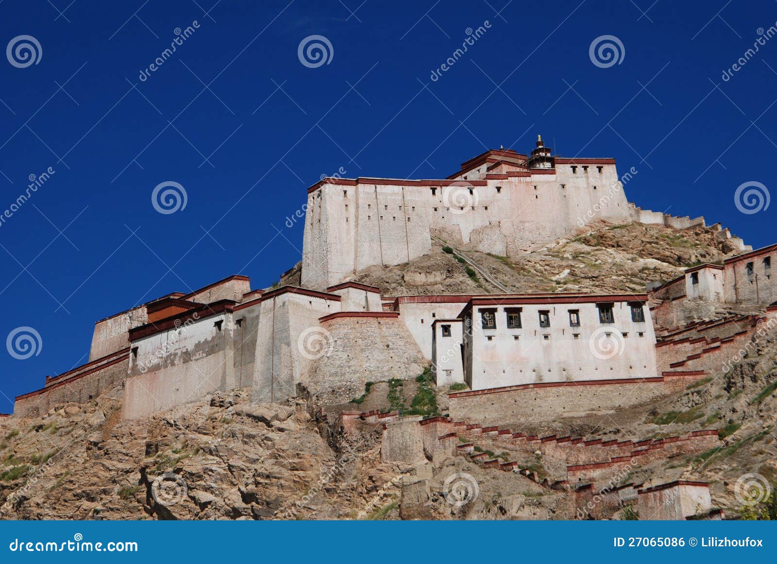 The town of Gyantse stock photo. Image of aged, tibet - 27065086