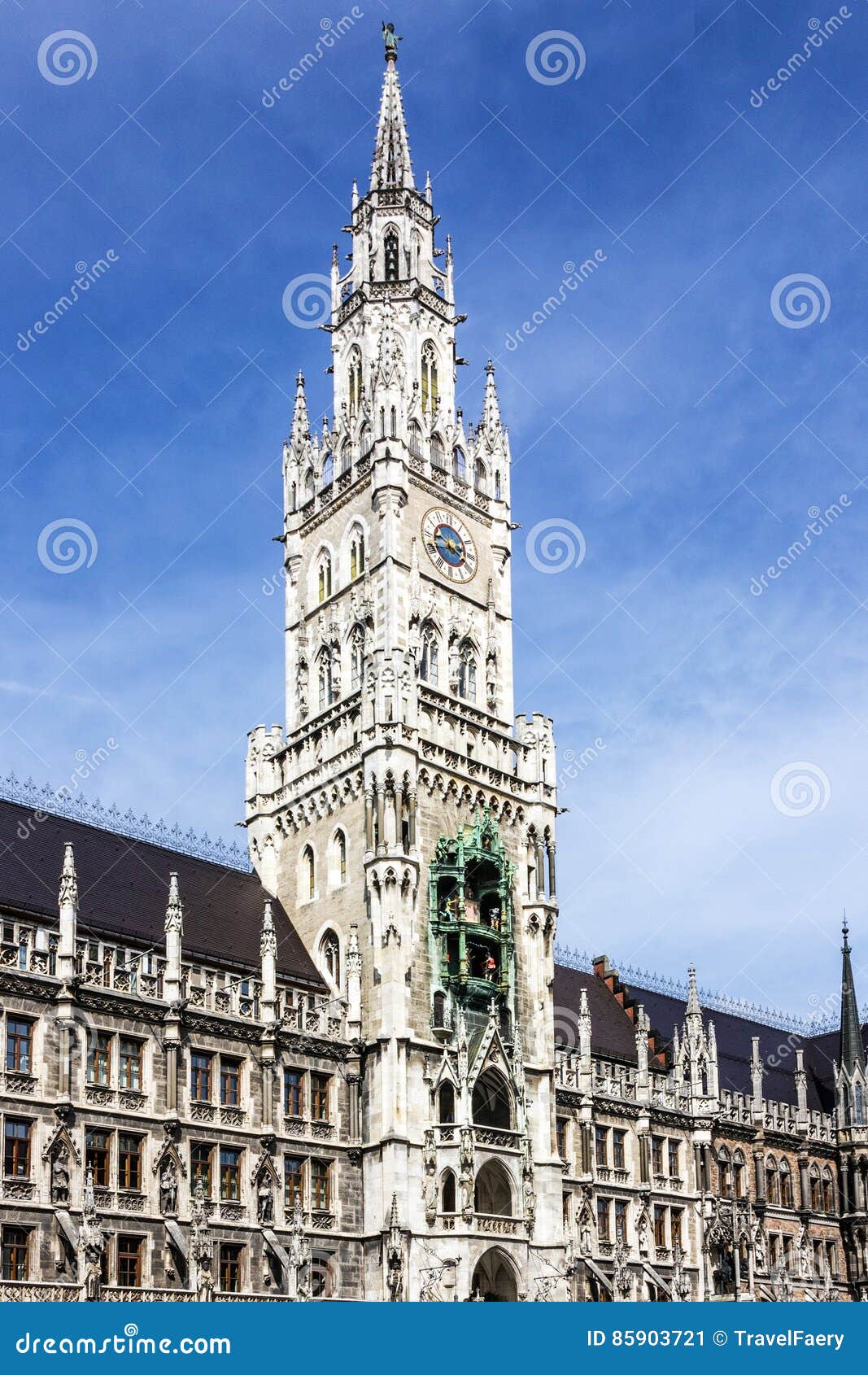 Town Hall Building, Munich Germany, Marienplatz, Clock Tower Stock ...
