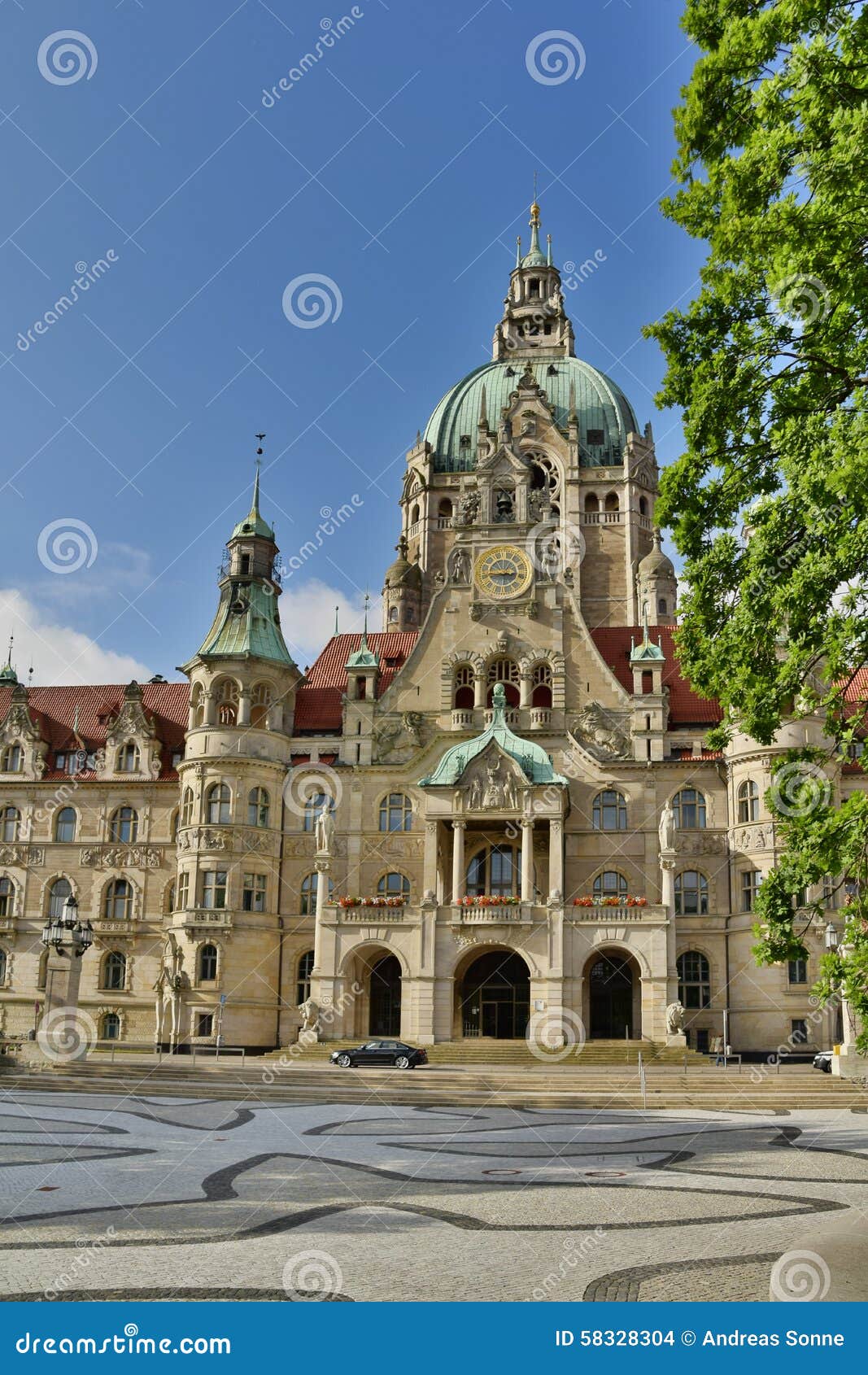 The town hall of Hanover stock photo. Image of maschpark - 58328304