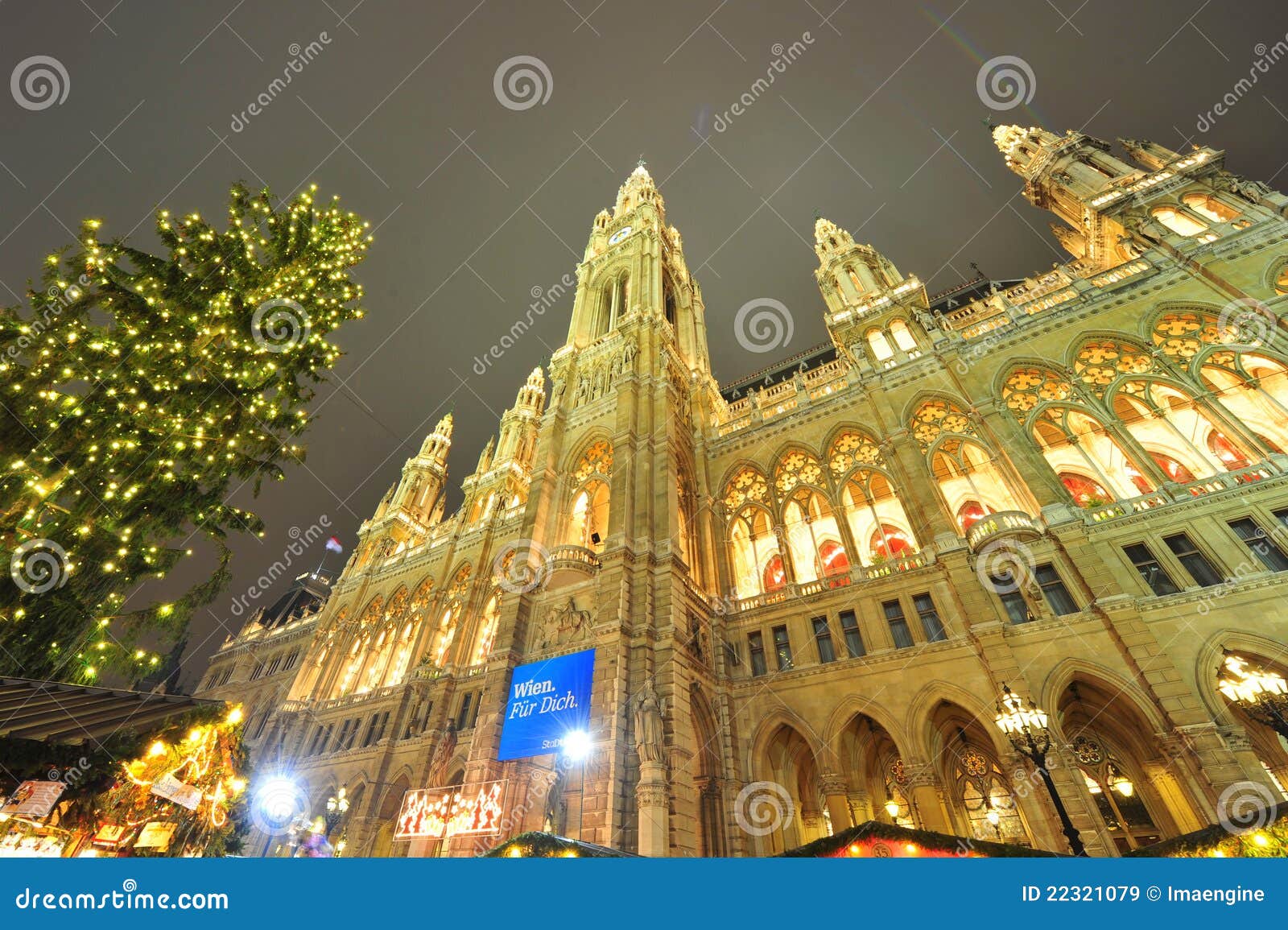 Town Hall in Vienna at Christmas Time Editorial Stock Image - Image of ...