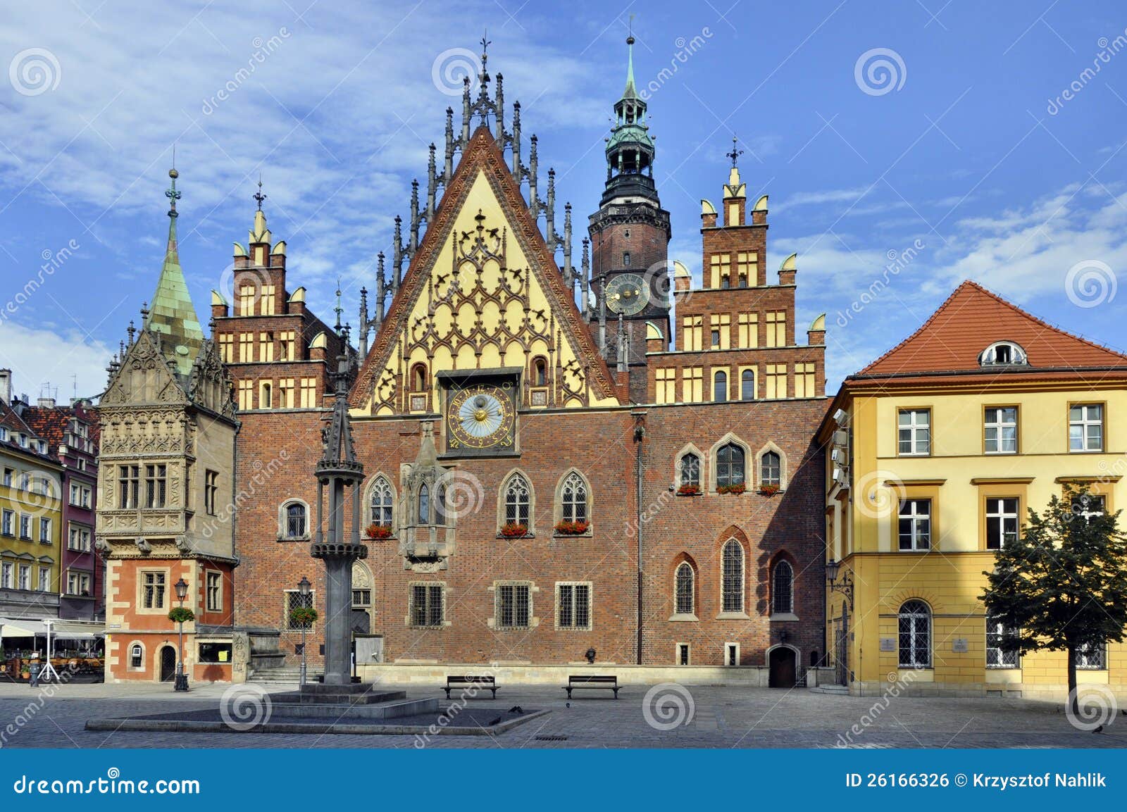 Town Hall in Wroclaw, Poland Stock Photo - Image of clock, rynek: 26166326