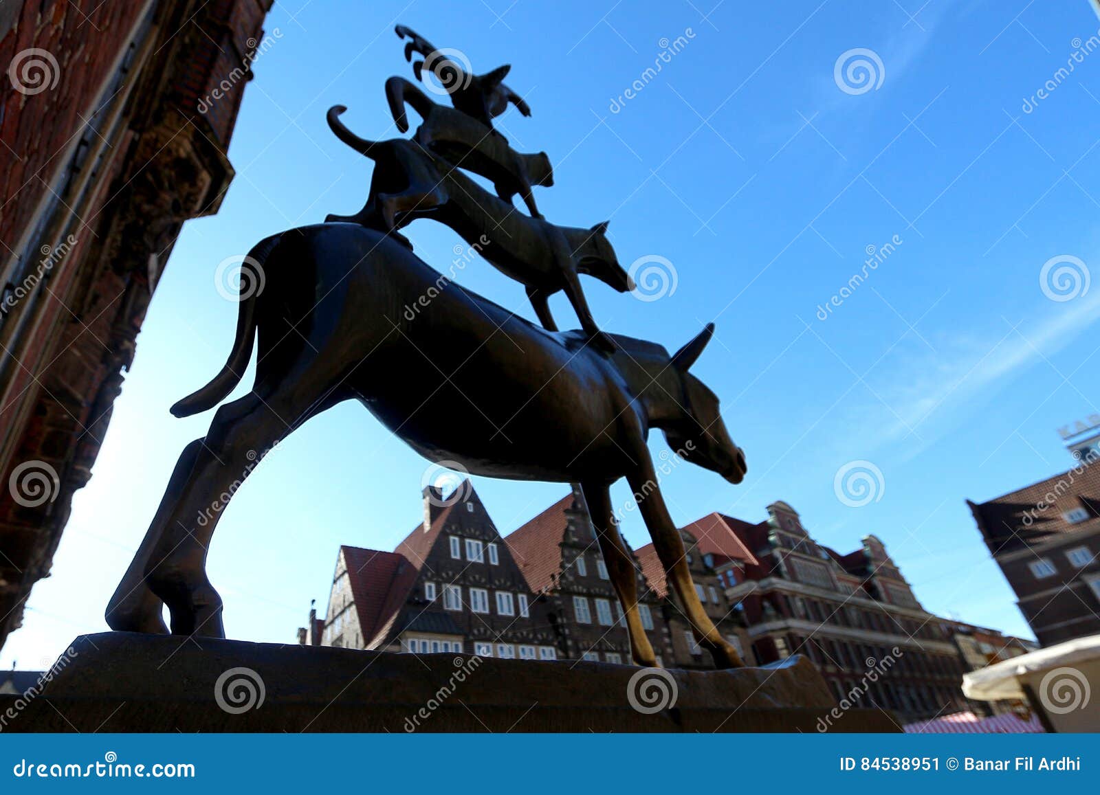 Town Musicians of Bremen editorial photo. Image of alley - 84538951