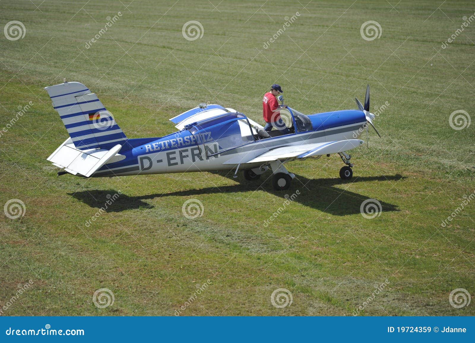 Towplane Rallye Morane editorial stock image. Image of rallye - 19724359