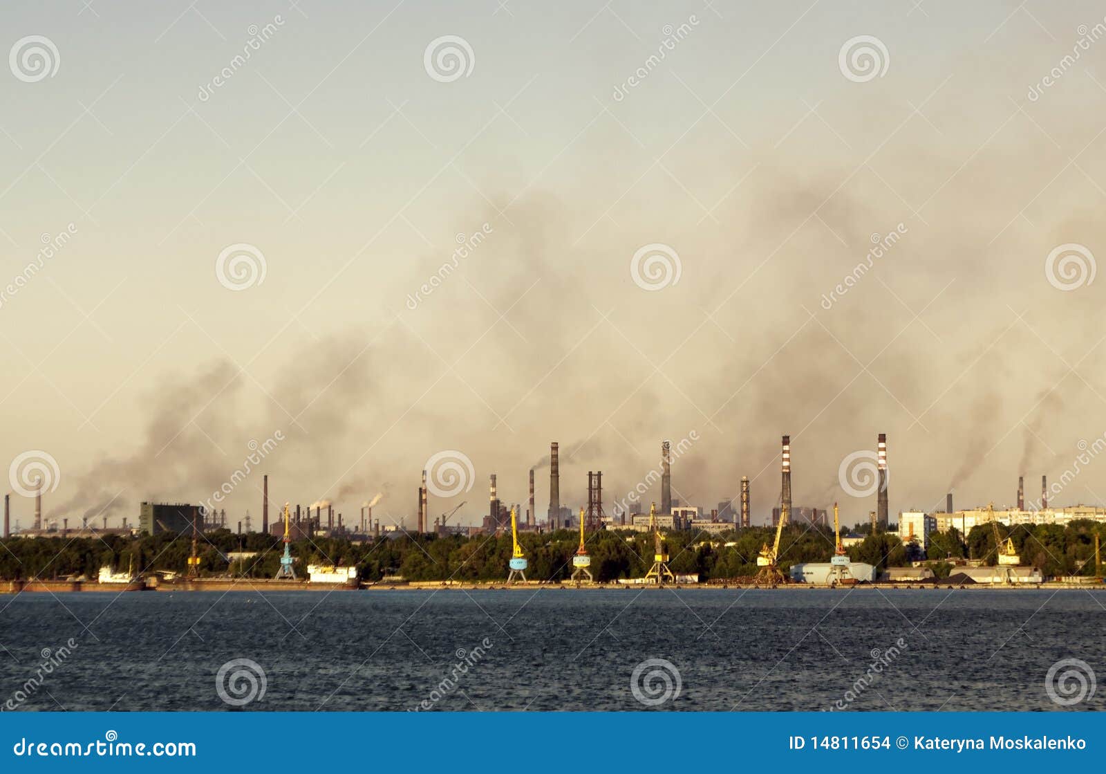 Toxic smoke over the town stock photo. Image of outdoors - 14811654