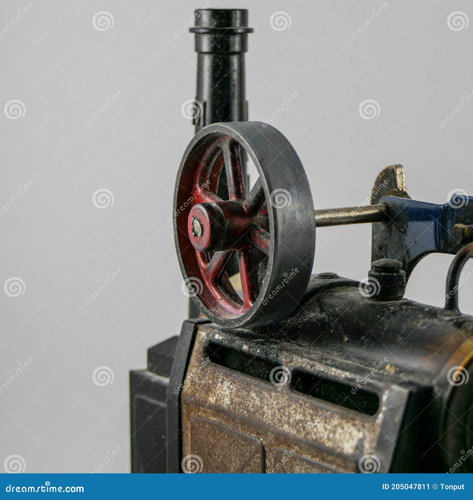 Toy steam engine editorial photo. Image of mamod, machinery - 205047811