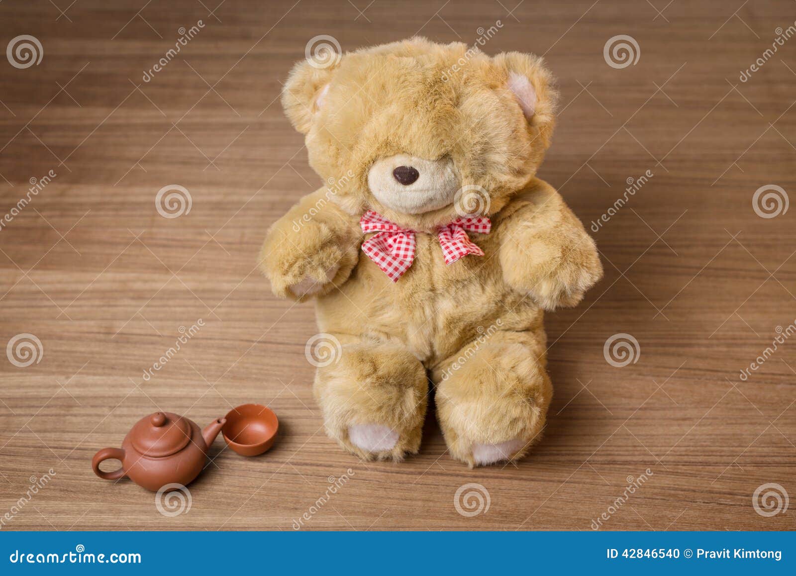 Toy Teddy Bear and Tea Kettle and Cup on Wooden Background Stock Photo ...