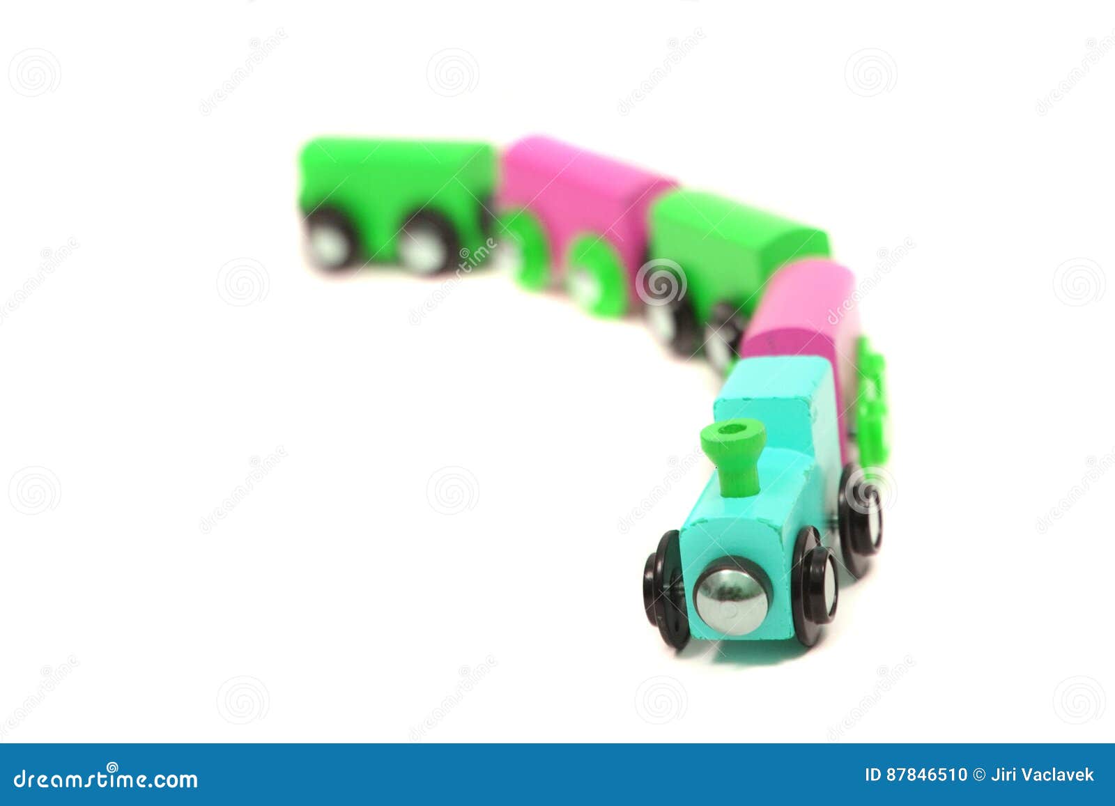 Toy Train de madeira idoso foto de stock. Imagem de brinquedos - 87846510