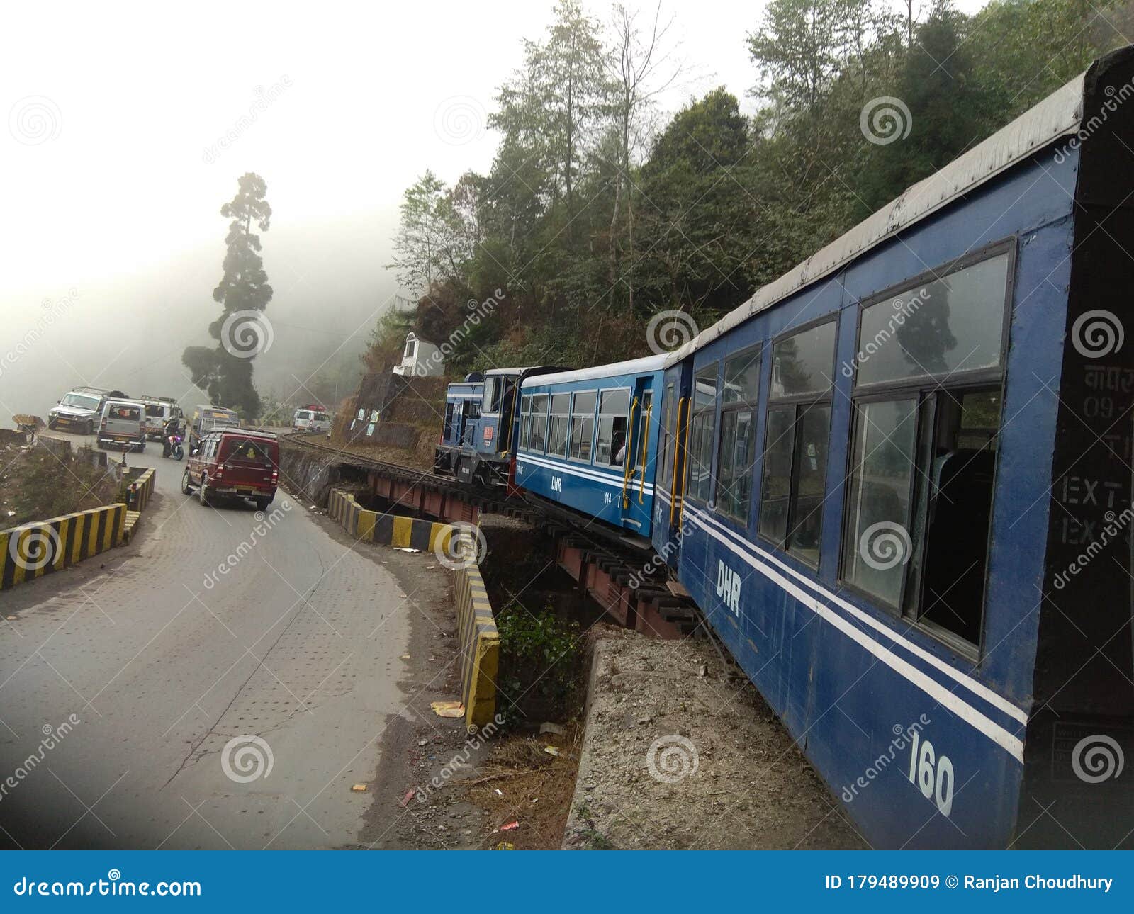 Toy Train between Siliguri and Darjeeling Editorial Stock Image - Image ...