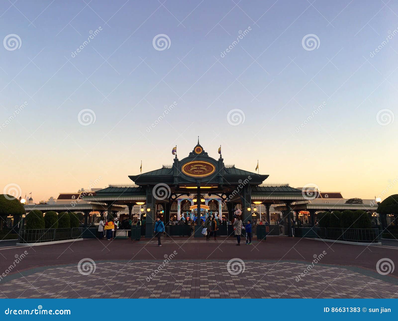 Toyko Disneyland editorial stock photo. Image of disneyland - 86631383
