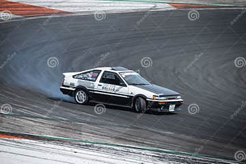 Toyota Corolla Sprinter Trueno AE86 Practicing Drifting Techniques on ...