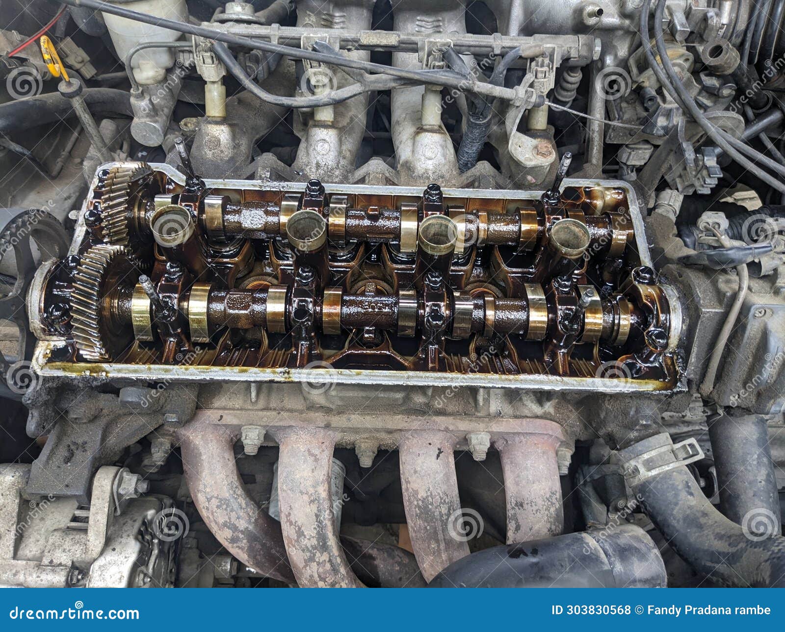 2001 Toyota Soluna engine stock photo. Image of toyota - 303830568