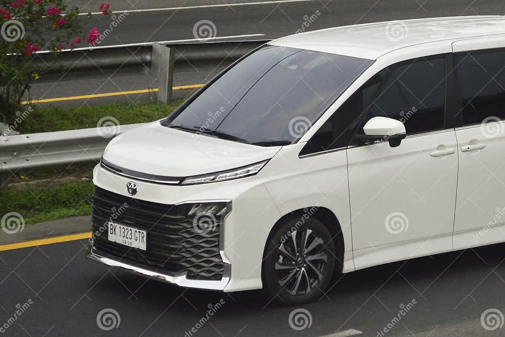 Toyota Voxy 2023 editorial photography. Image of transport - 285230717