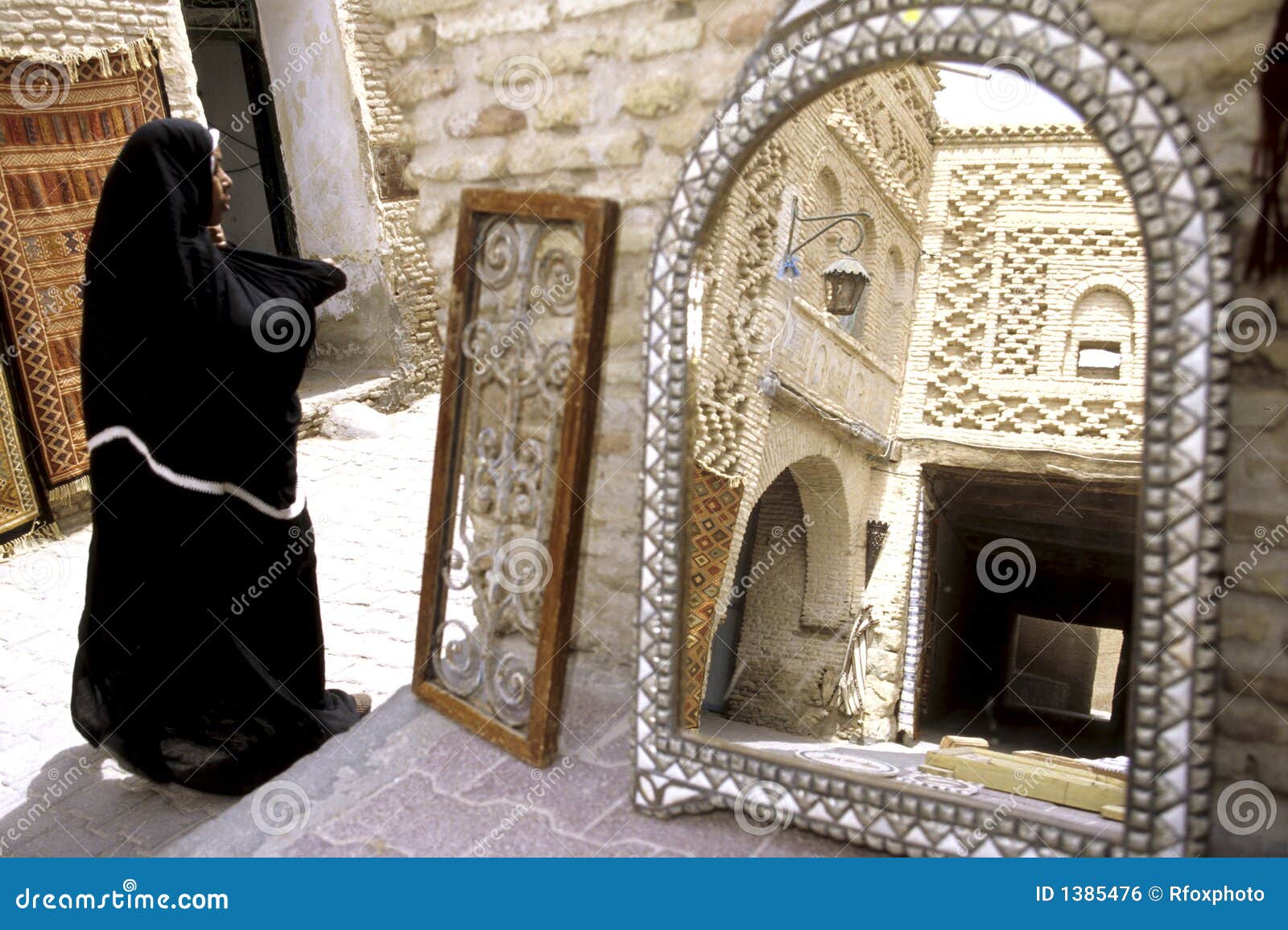 Tozeur- Tunísia foto de stock. Imagem de oriental, tapetes - 1385476