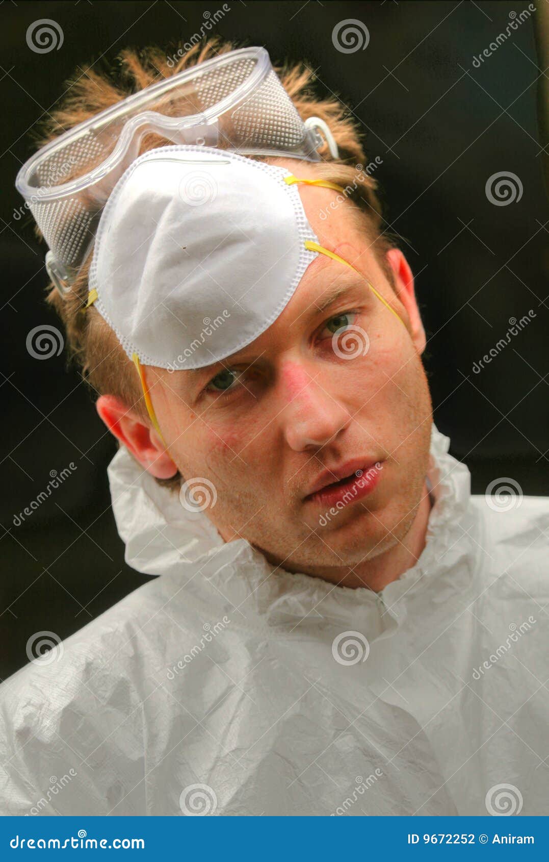 Trabajador cansado foto de archivo. Imagen de exterior - 9672252