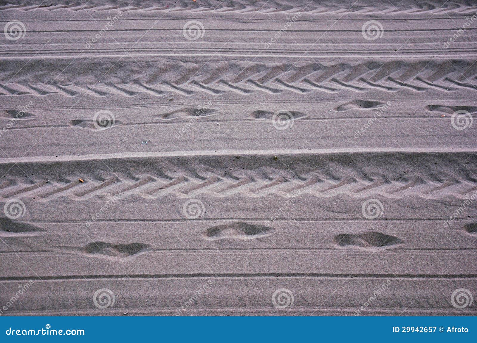 Trace in the sand stock image. Image of bare, isolation - 29942657