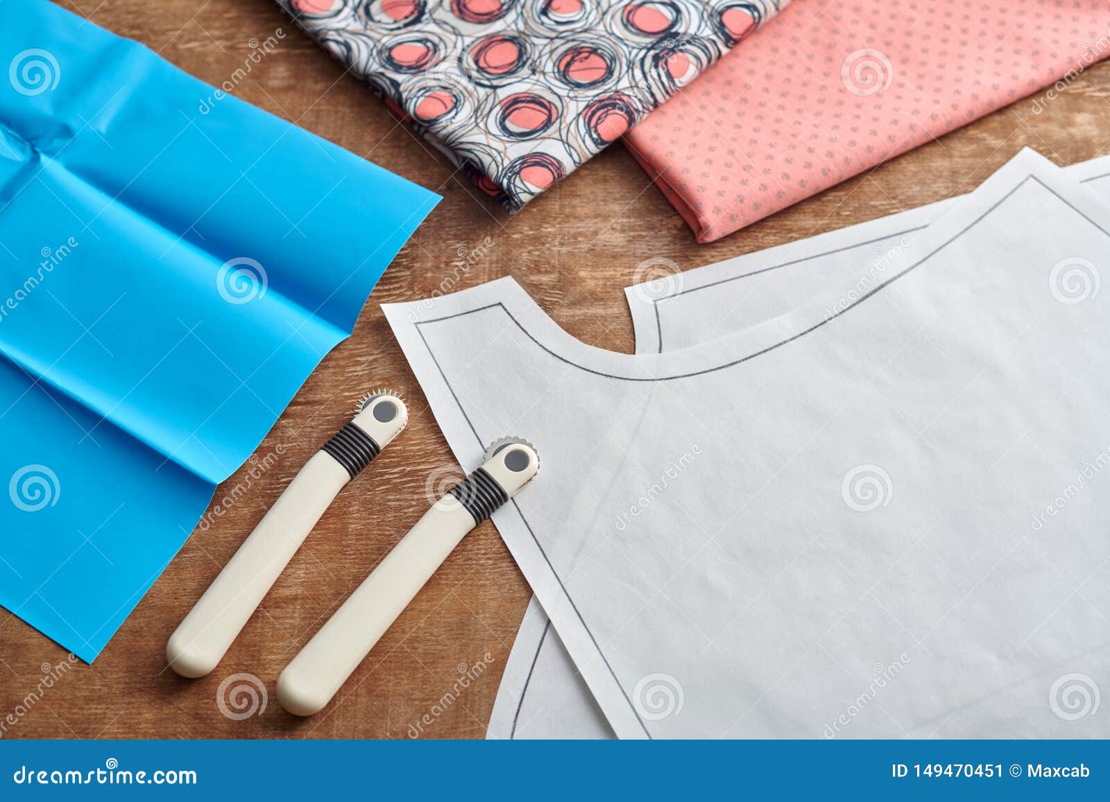 Tracing Wheels, Sewing Patterns and Transfer Paper for Tailoring Stock ...