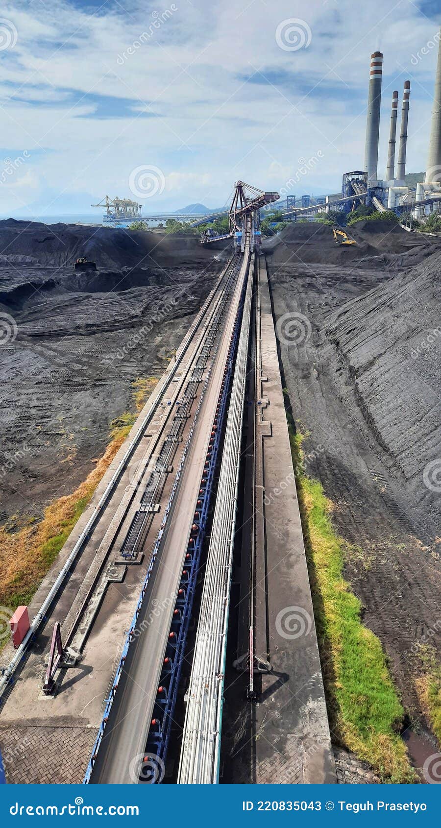 Coal Yard Storage Royalty-Free Stock Image | CartoonDealer.com #74346232