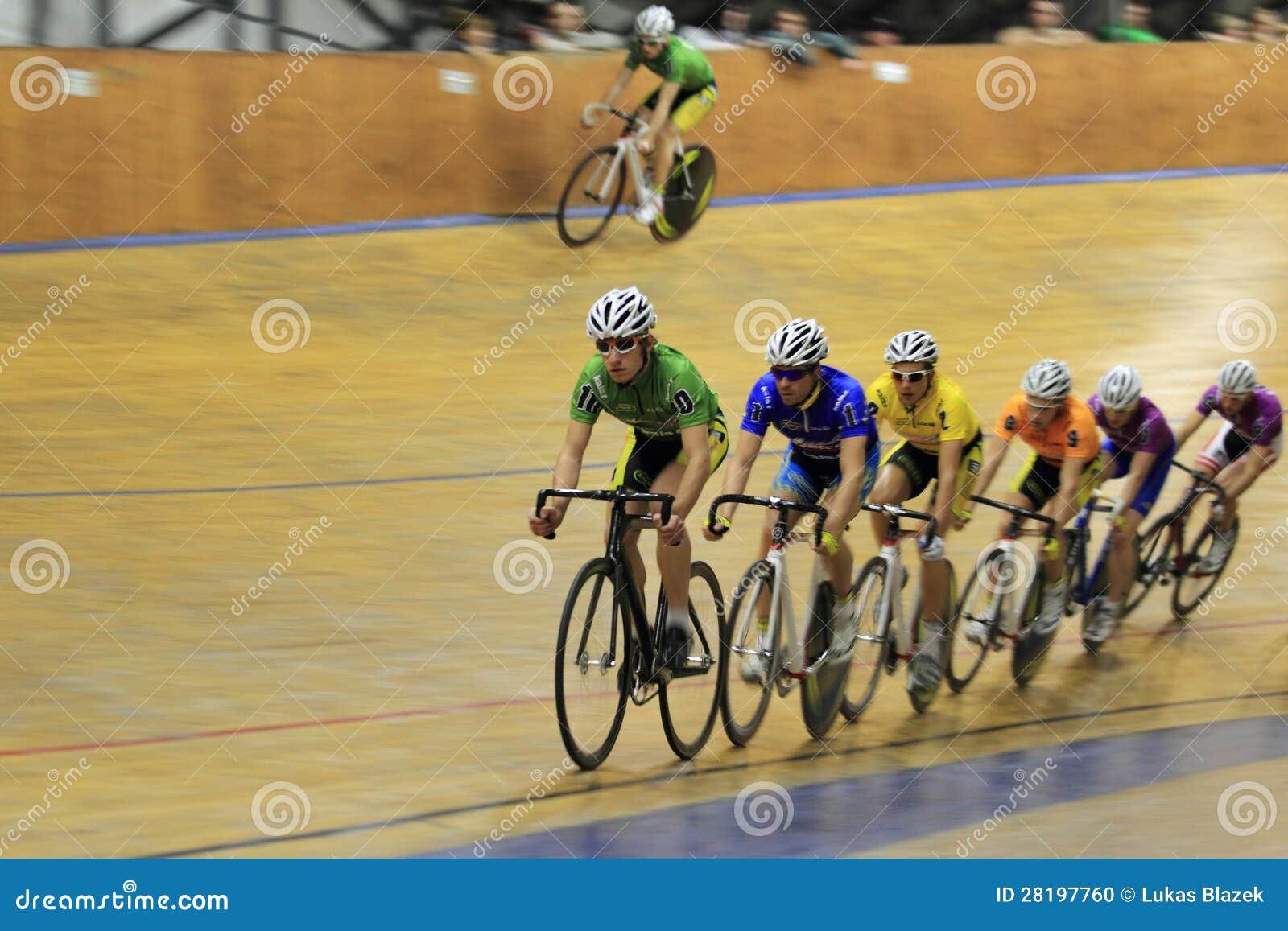 Track cycling - scratch editorial image. Image of sport - 28197760