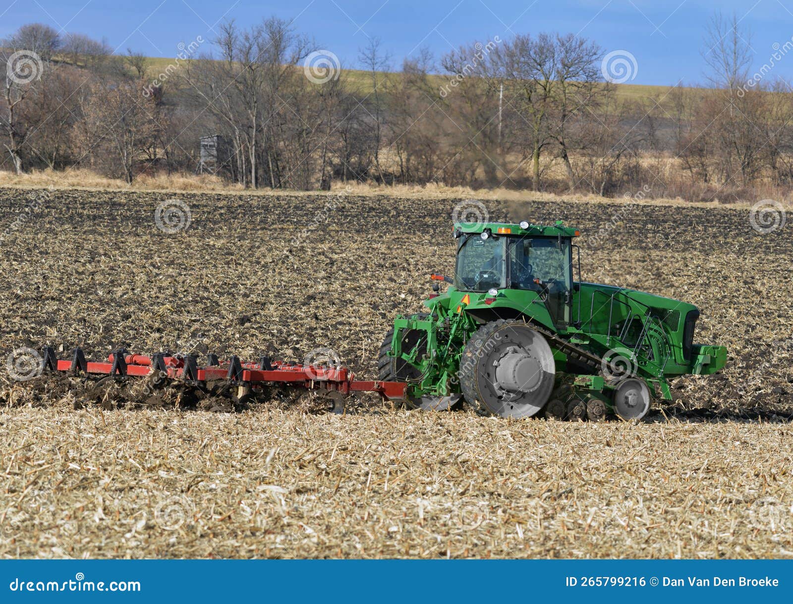 Track Drive Tractor Pulling a Disk Chisel Plow Stock Photo - Image of ...