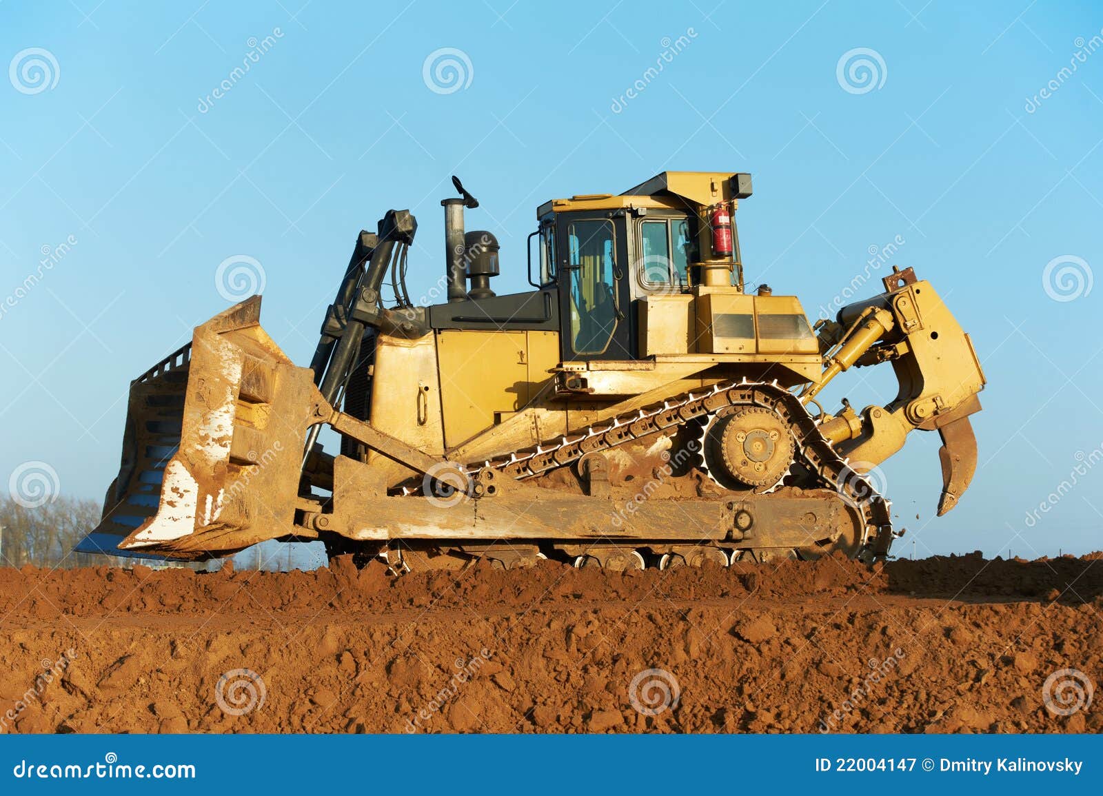 Track-type Bulldozer Loader Stock Image - Image of bucket, soil: 22004147