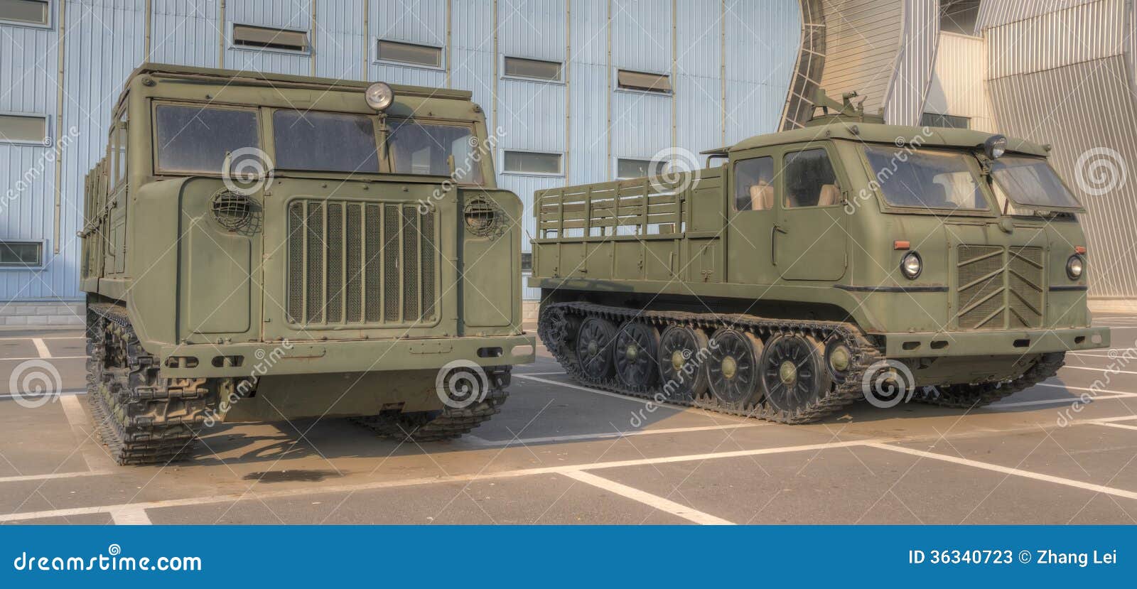 Tracked Artillery Howitzer Stands On The Alley In The Park Stock ...