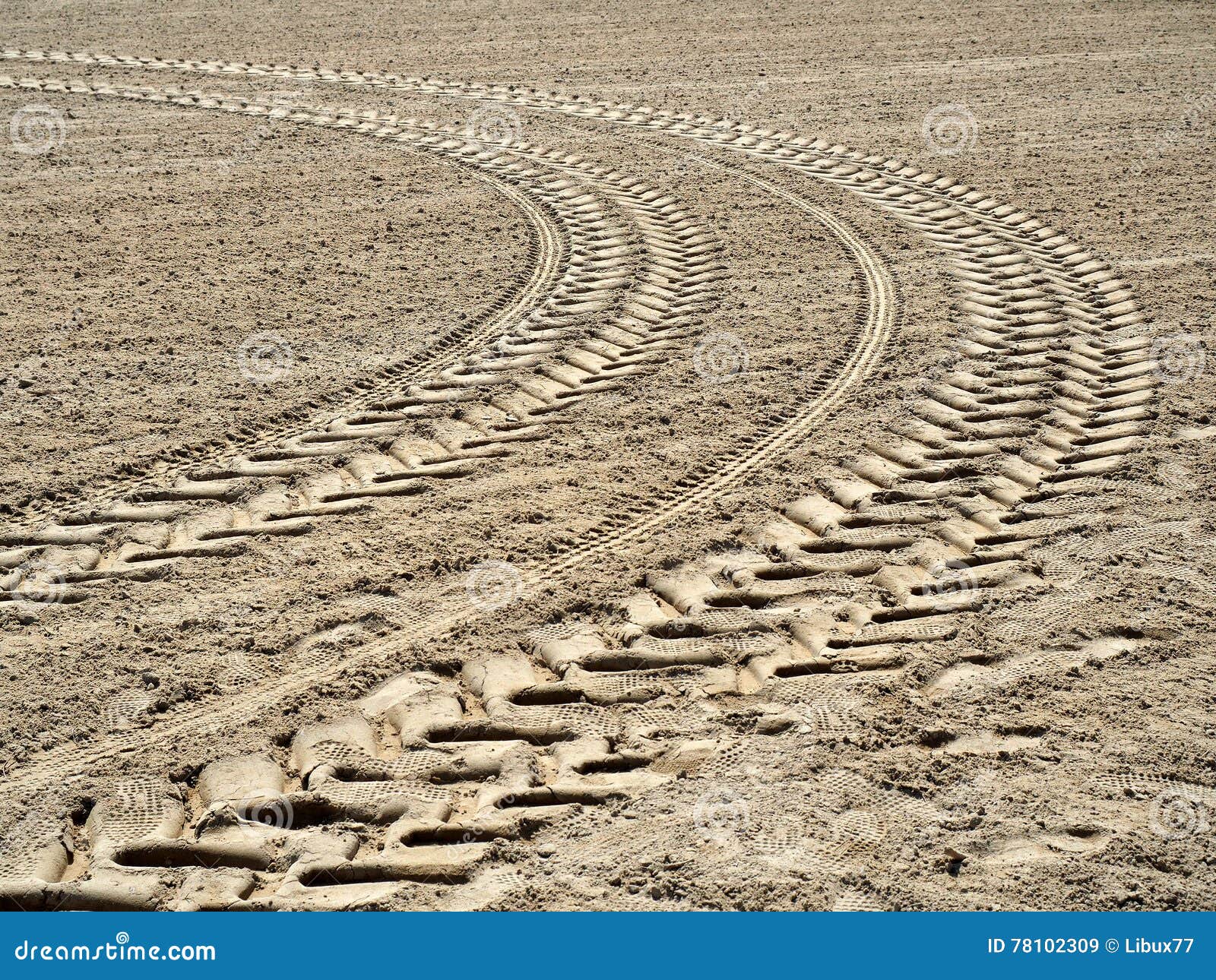 Tractor Footprints Field Curve Stock Image - Image of track, path: 78102309