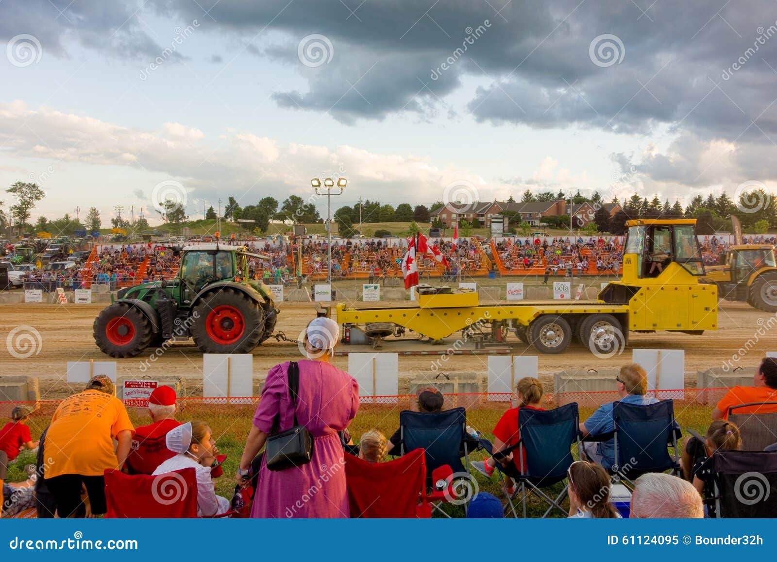 A Tractor Pull on a Saturday Evening in Southern Ontario Editorial ...