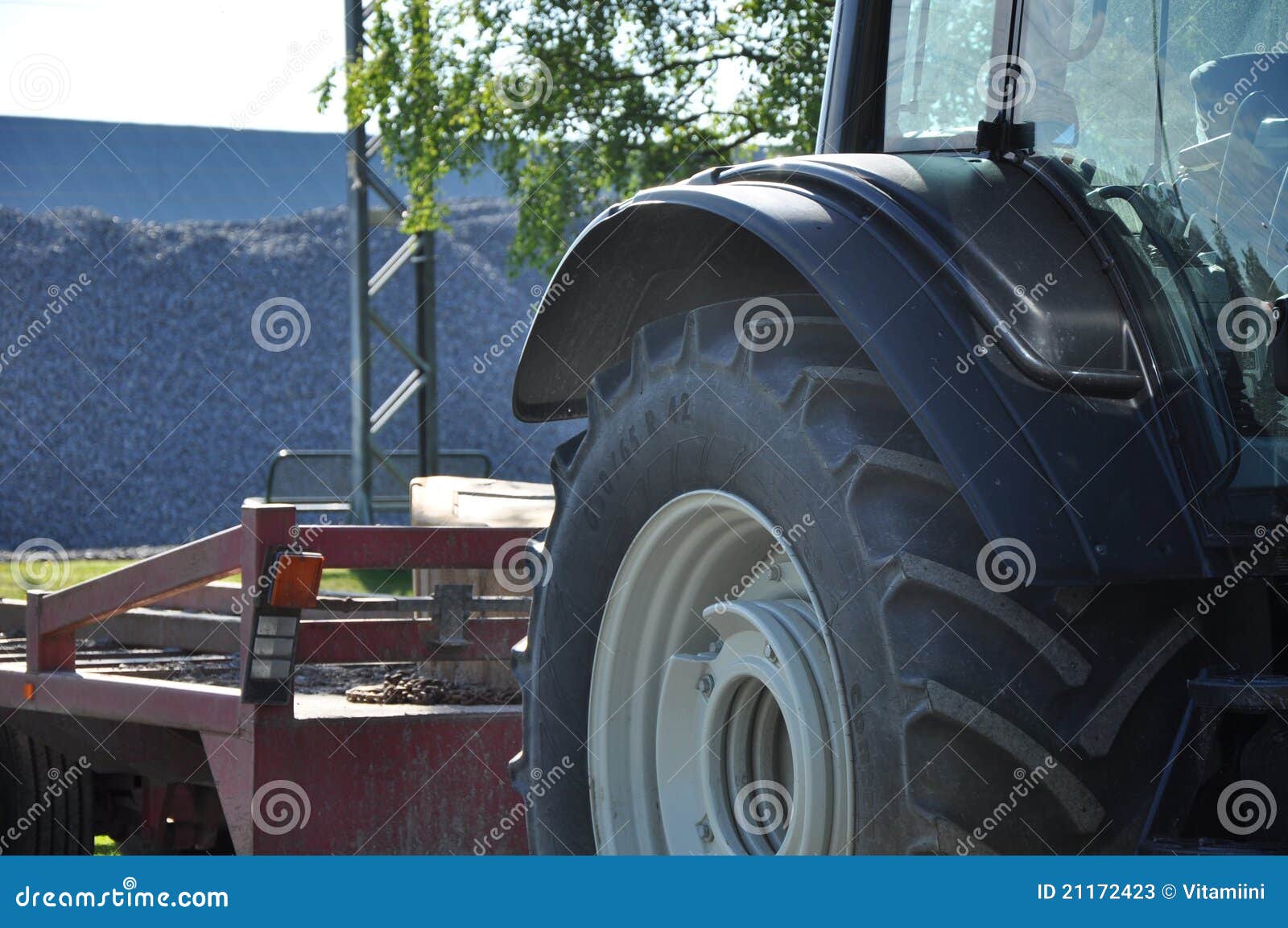 Tractor S Wheel and Trailer Stock Image - Image of trailer, wheel: 21172423