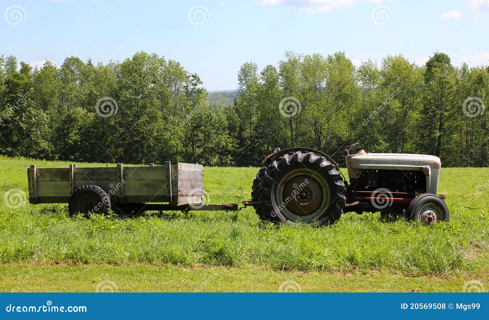 Tractor and wagon stock photo. Image of agriculture, transport - 20569508