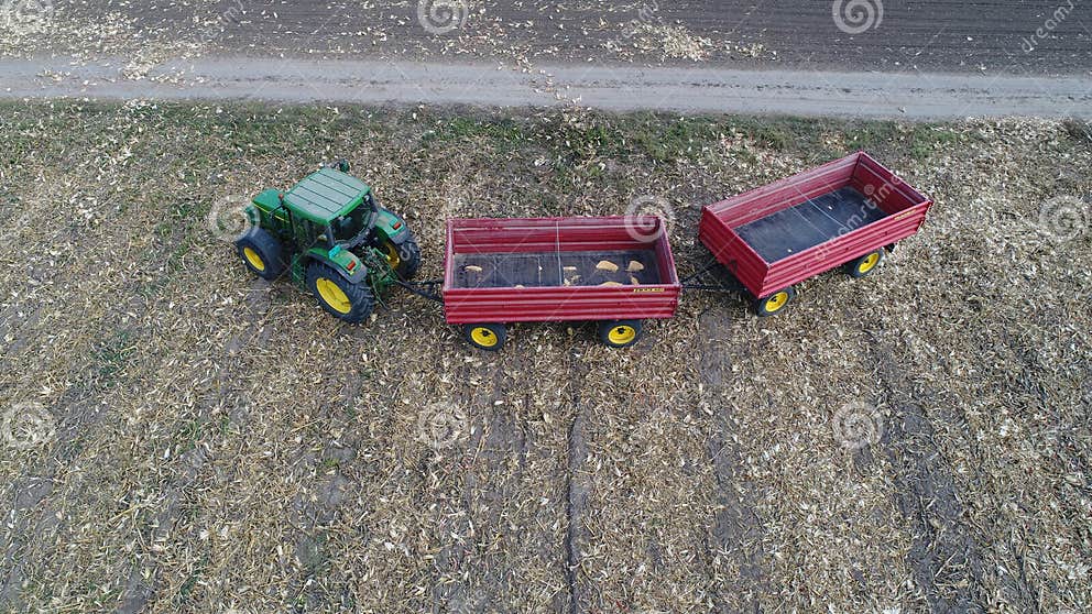 Tractor y remolques imagen editorial. Imagen de transporte - 101569925