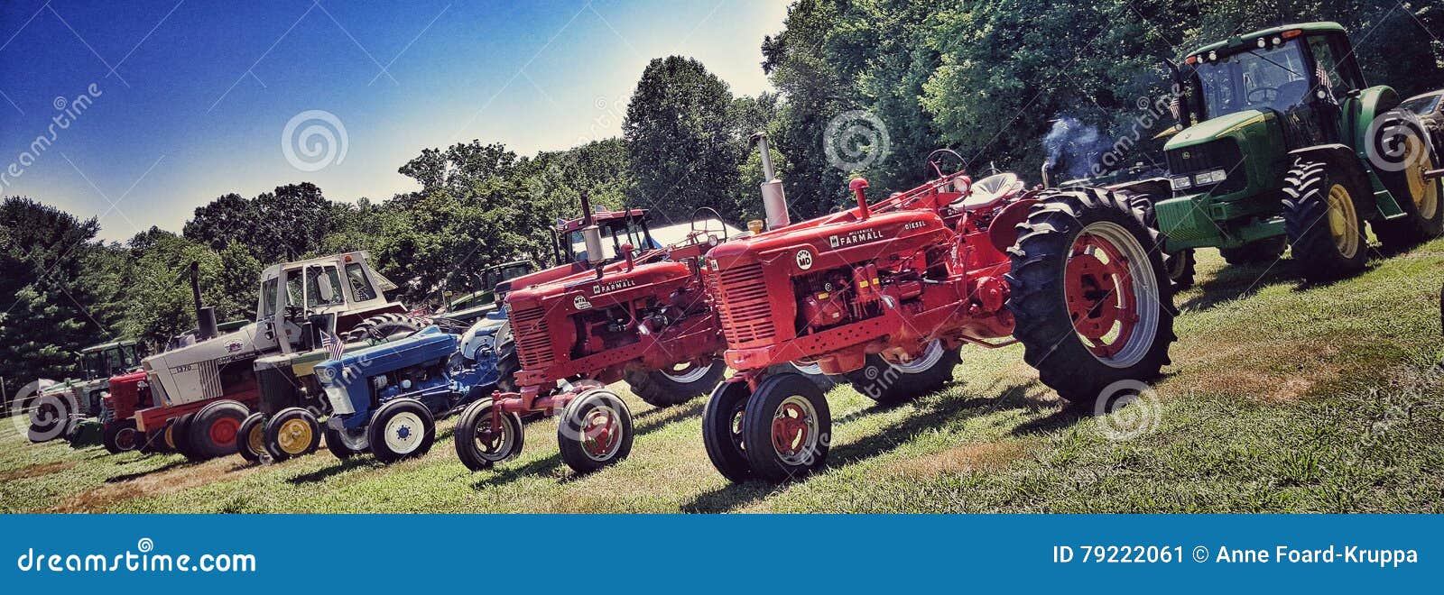 Tractors Formation Stock Photos - Free & Royalty-Free Stock Photos from ...