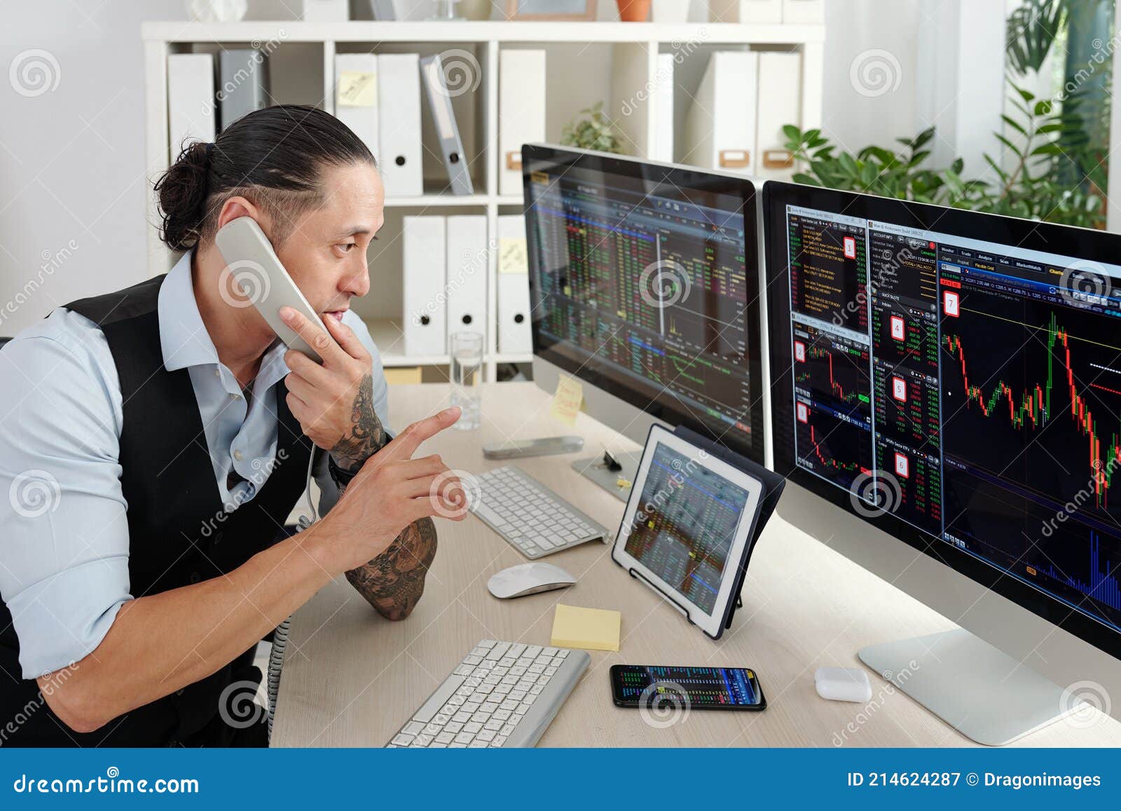 Trader making phone call stock image. Image of investor - 214624287