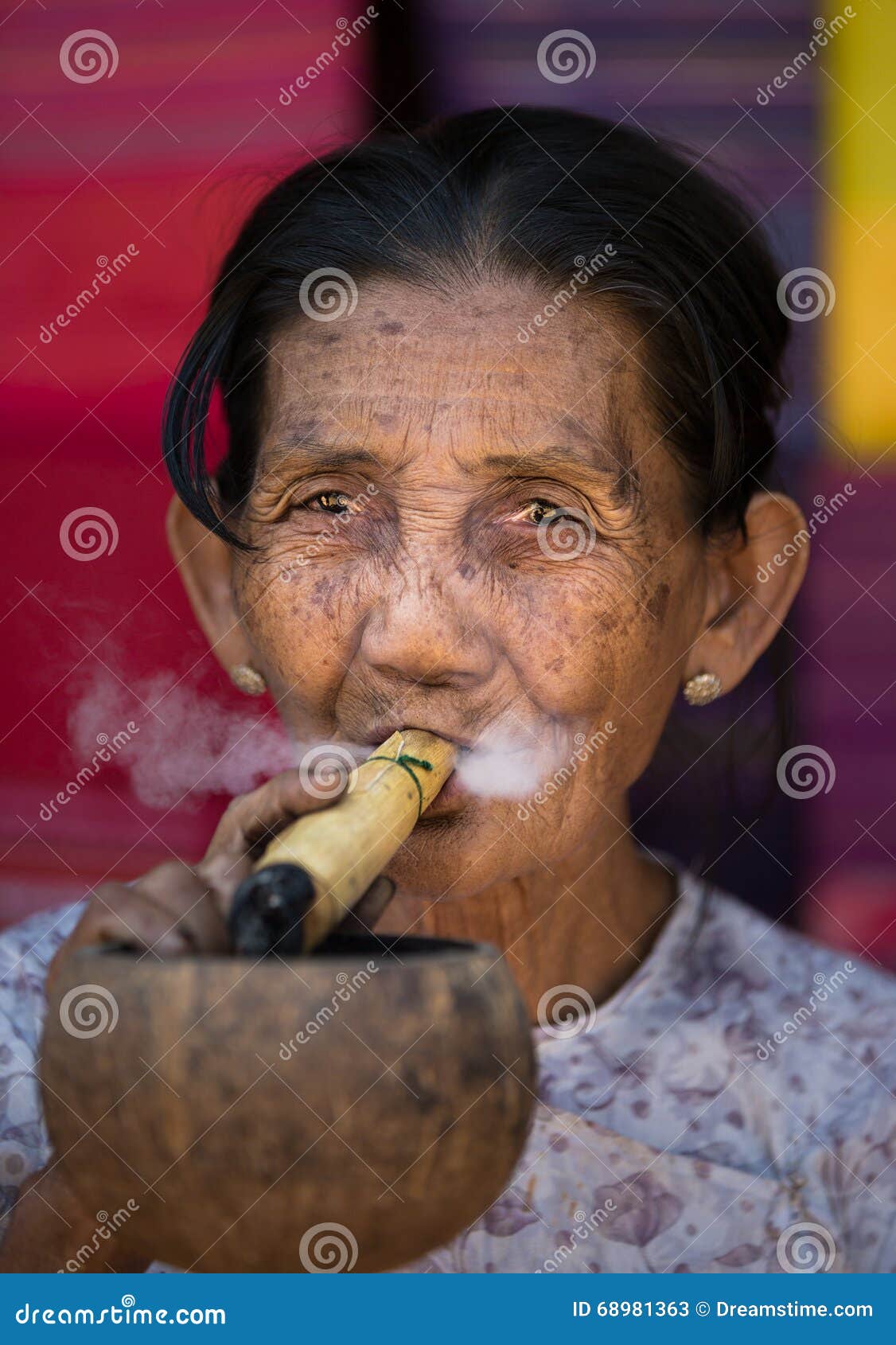 Tradition of Smoking Cheroot in Myanmar. Editorial Stock Photo - Image ...