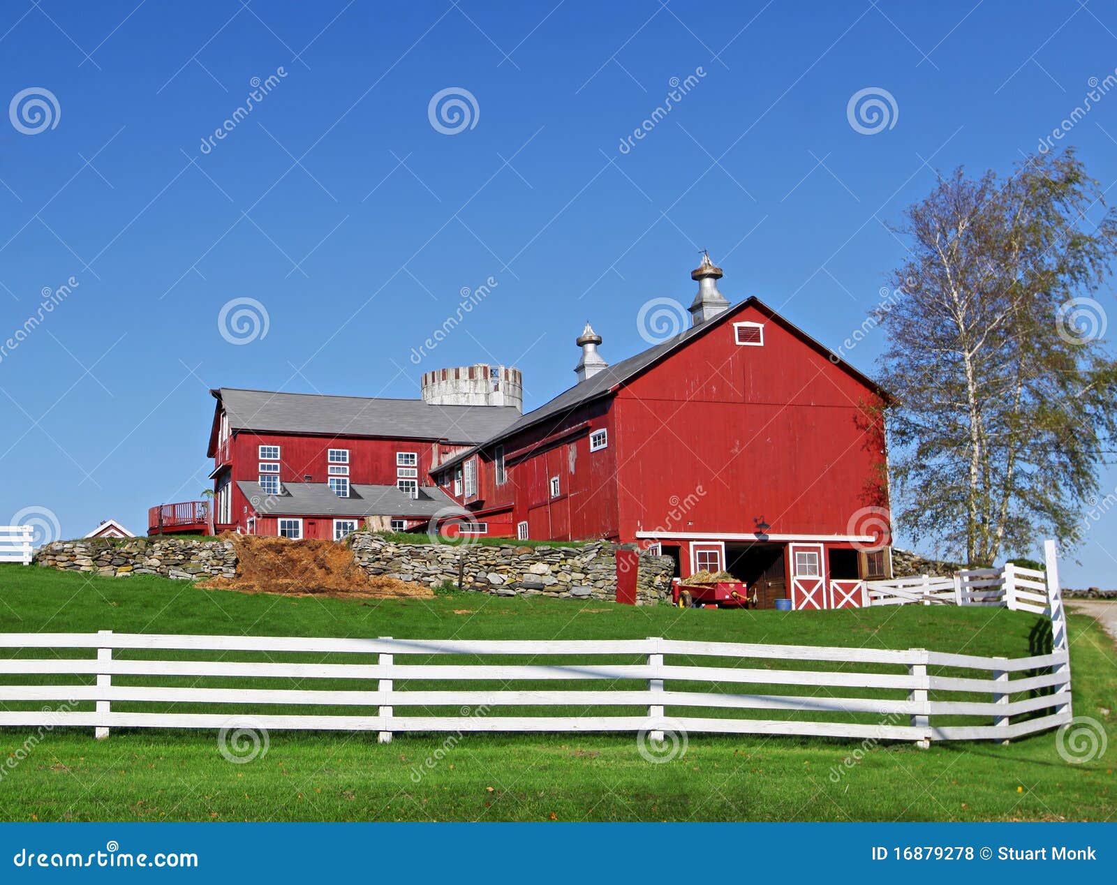 Traditional American Farm stock photo. Image of american - 16879278