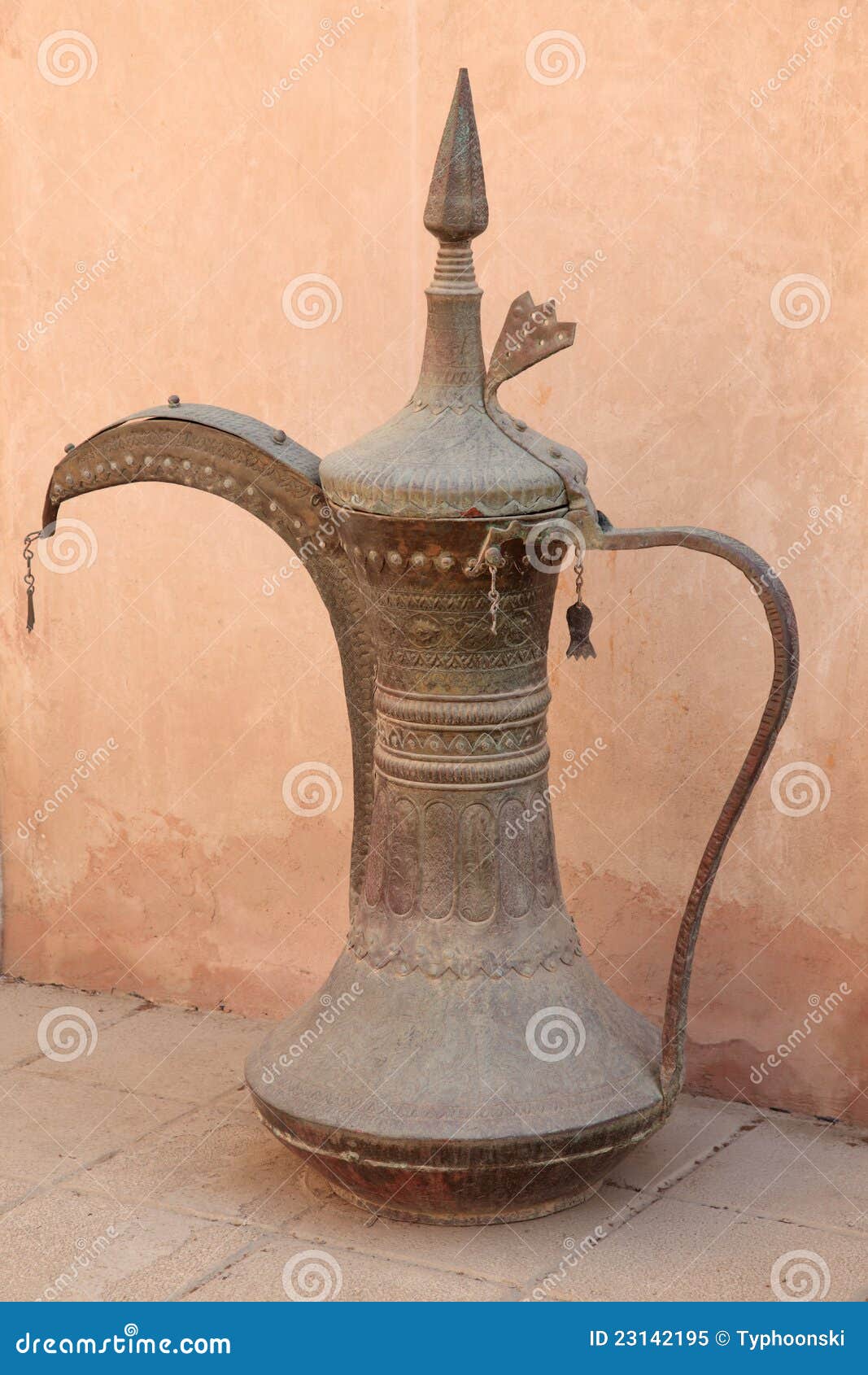 Traditional Arabic Coffee Pot Stock Image - Image of emirates, museum ...