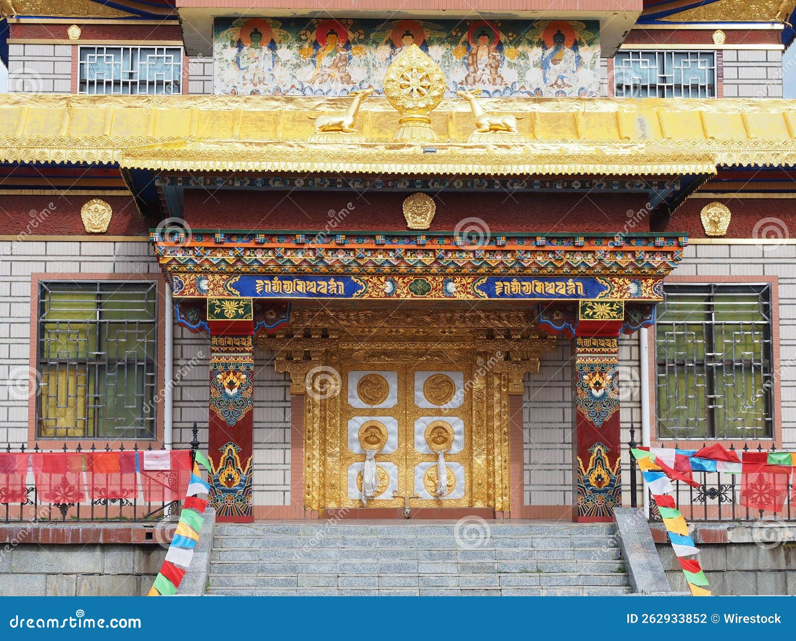 Traditional Asian Building Landmark Stock Photo - Image of stone ...