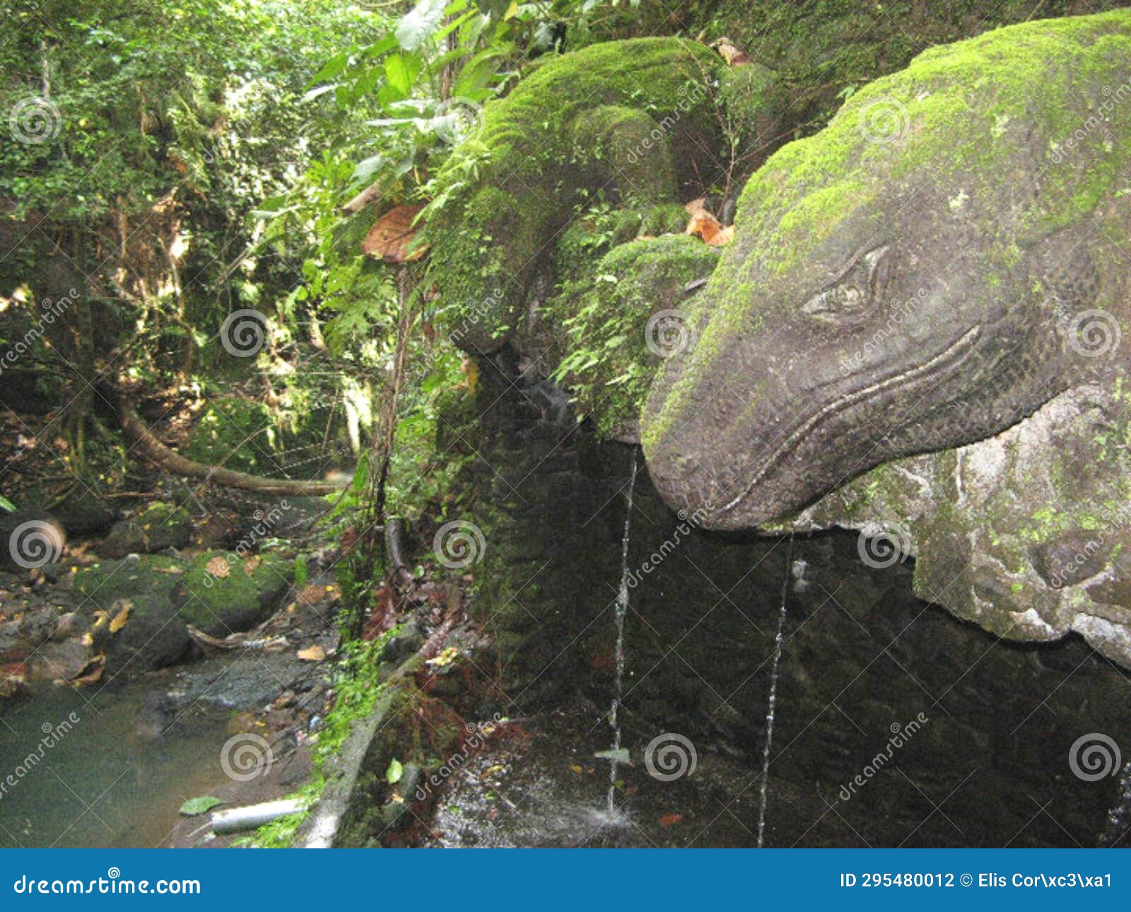 Traditional Balinese Lizard Statue. Stock Photo - Image of nature ...