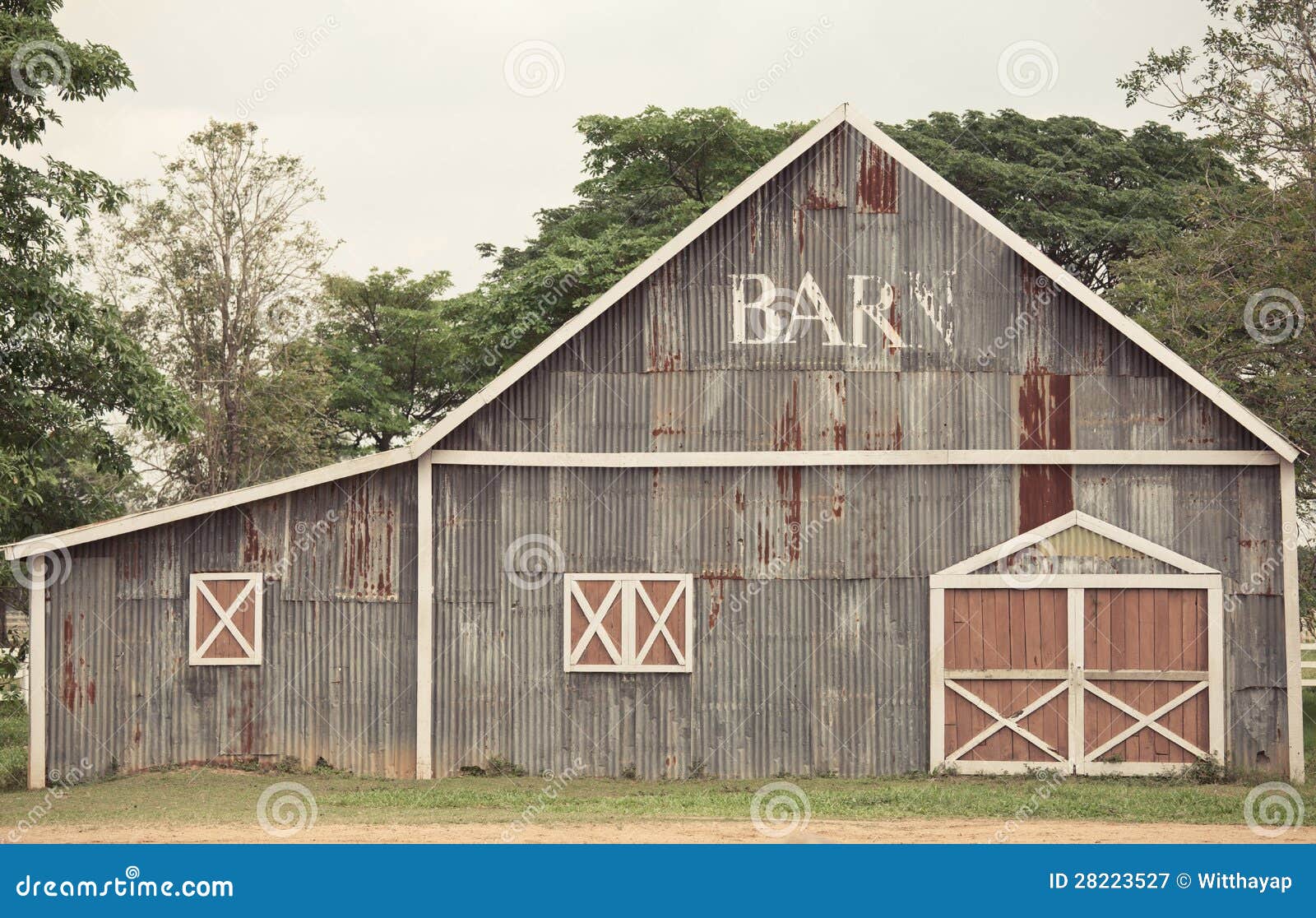 Traditional barn stock image. Image of rustic, rural - 28223527