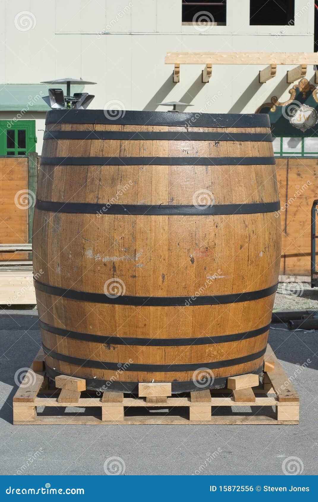 Traditional Beer Keg stock photo. Image of equipment - 15872556