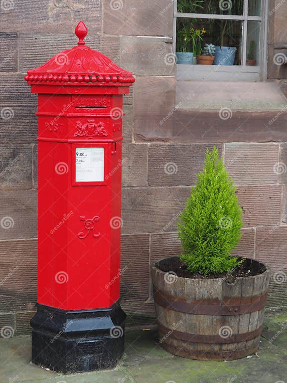Traditional Bright Red Cast Iron British Victorian Octagonal Post Box ...