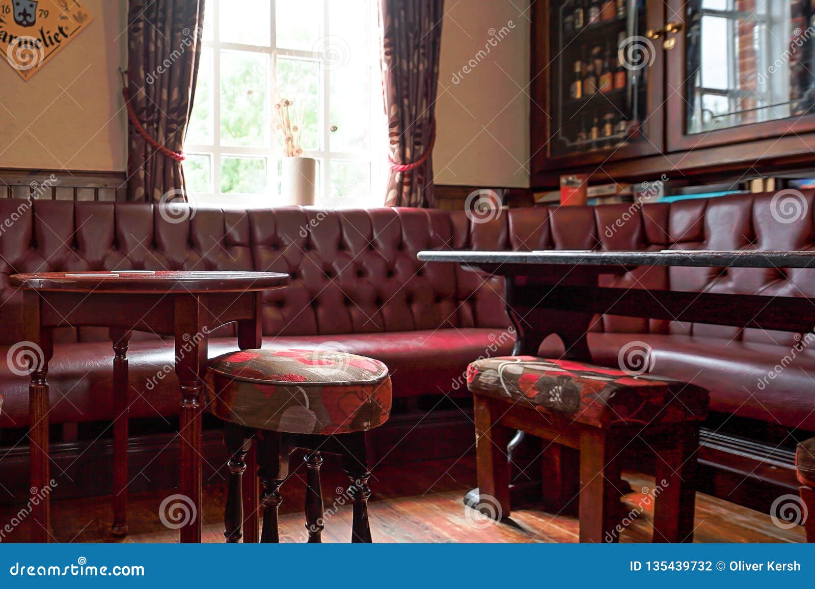 Traditional British Pub Interior Editorial Photography - Image of engl ...