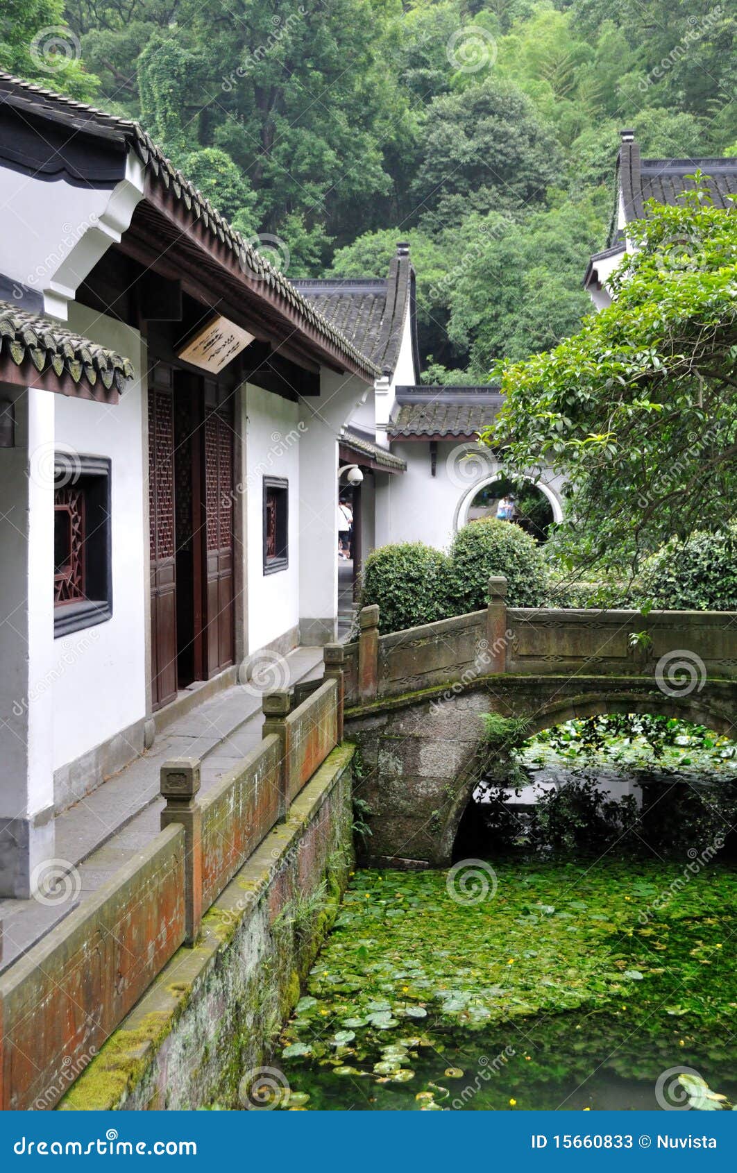 Traditional Chinese Architecture Stock Image - Image of tree, tourism ...