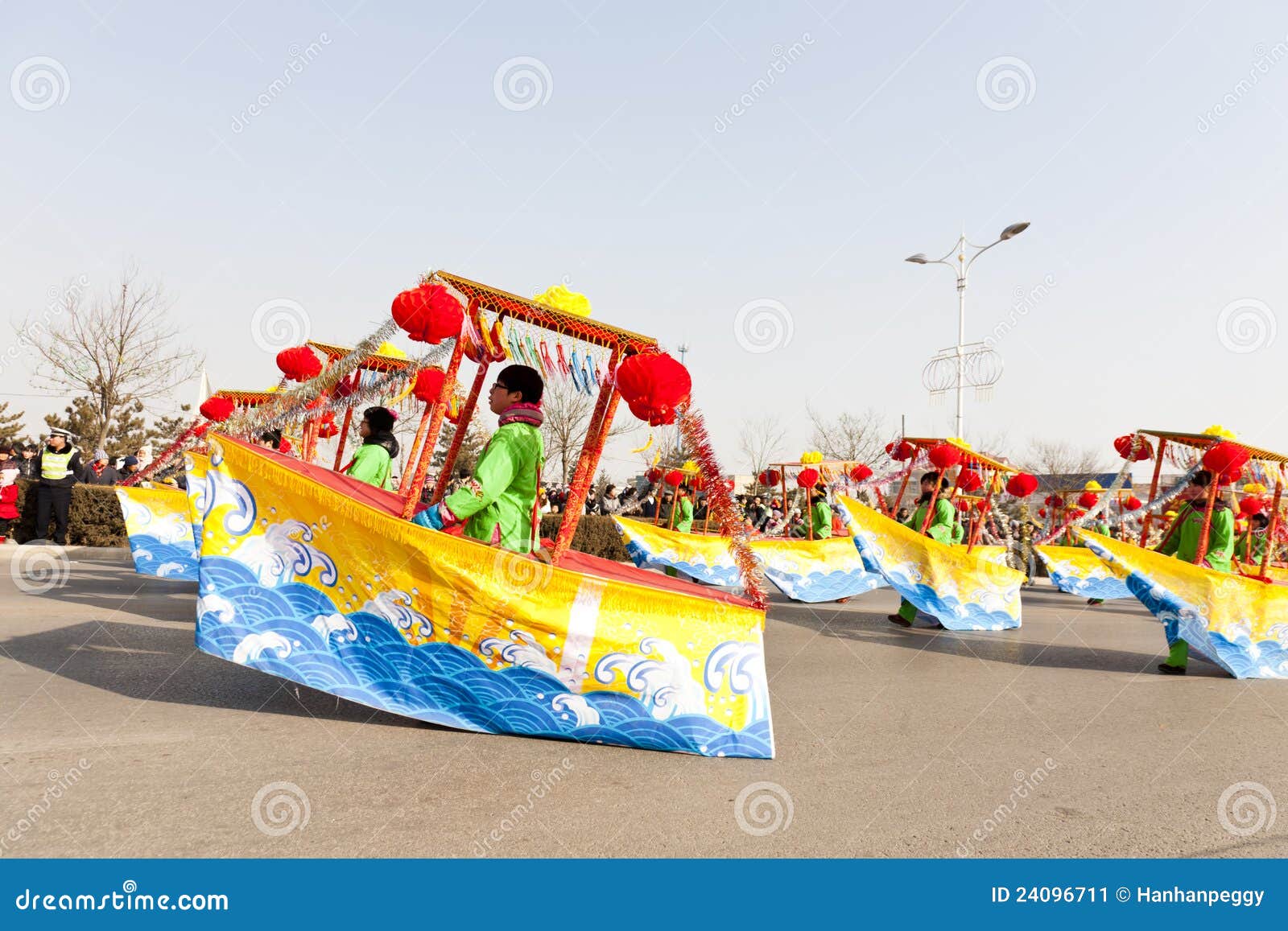 Traditional Chinese Folk Performance Editorial Photo - Image of culture ...