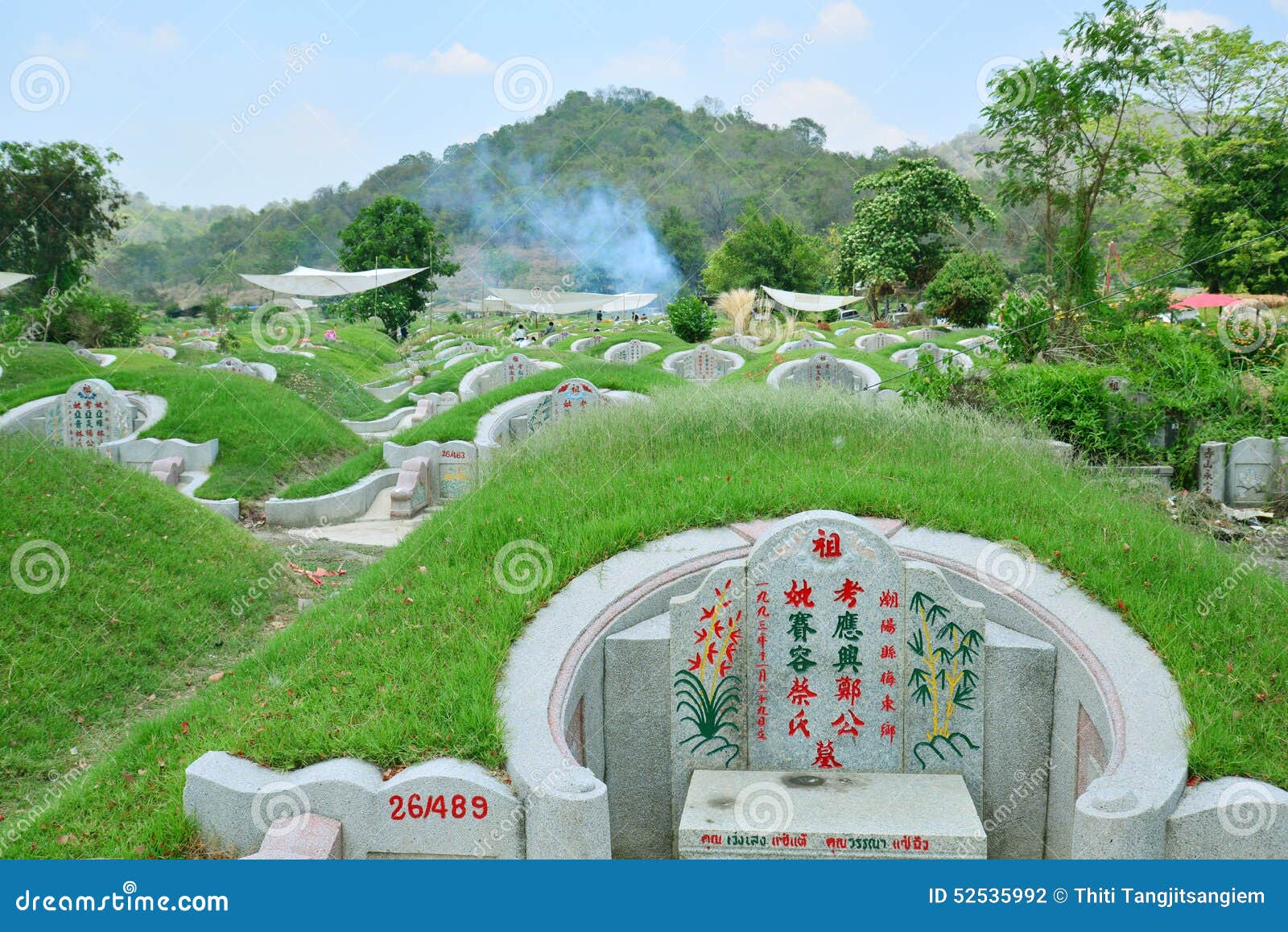 Traditional Chinese Graveyard Stock Photo - Image of asia, firecracker ...