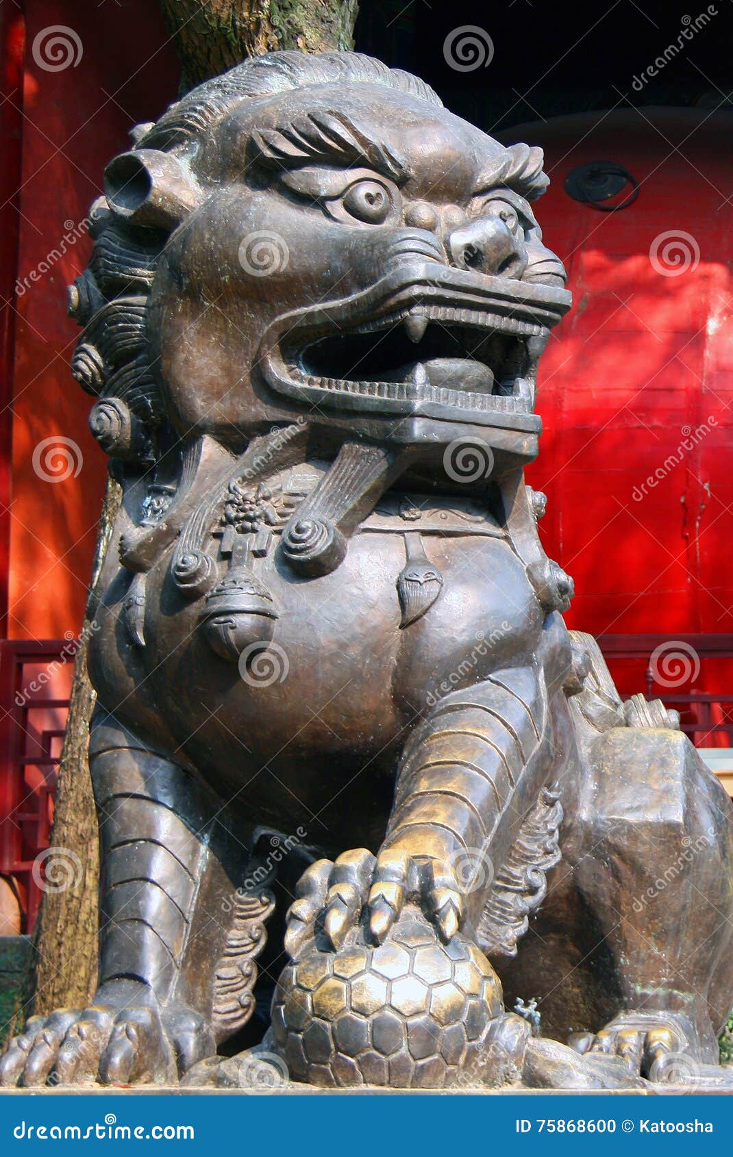 Traditional Chinese Guardian Lion Stock Photo - Image of feng ...