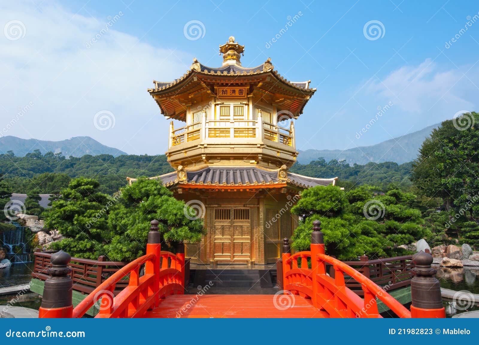 Traditional chinese temple stock image. Image of festival - 21982823