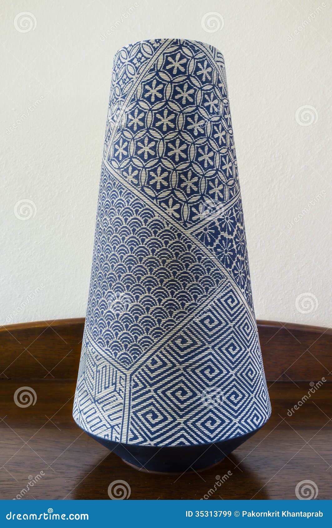 Traditional Chinese Vase stock image. Image of antique - 35313799