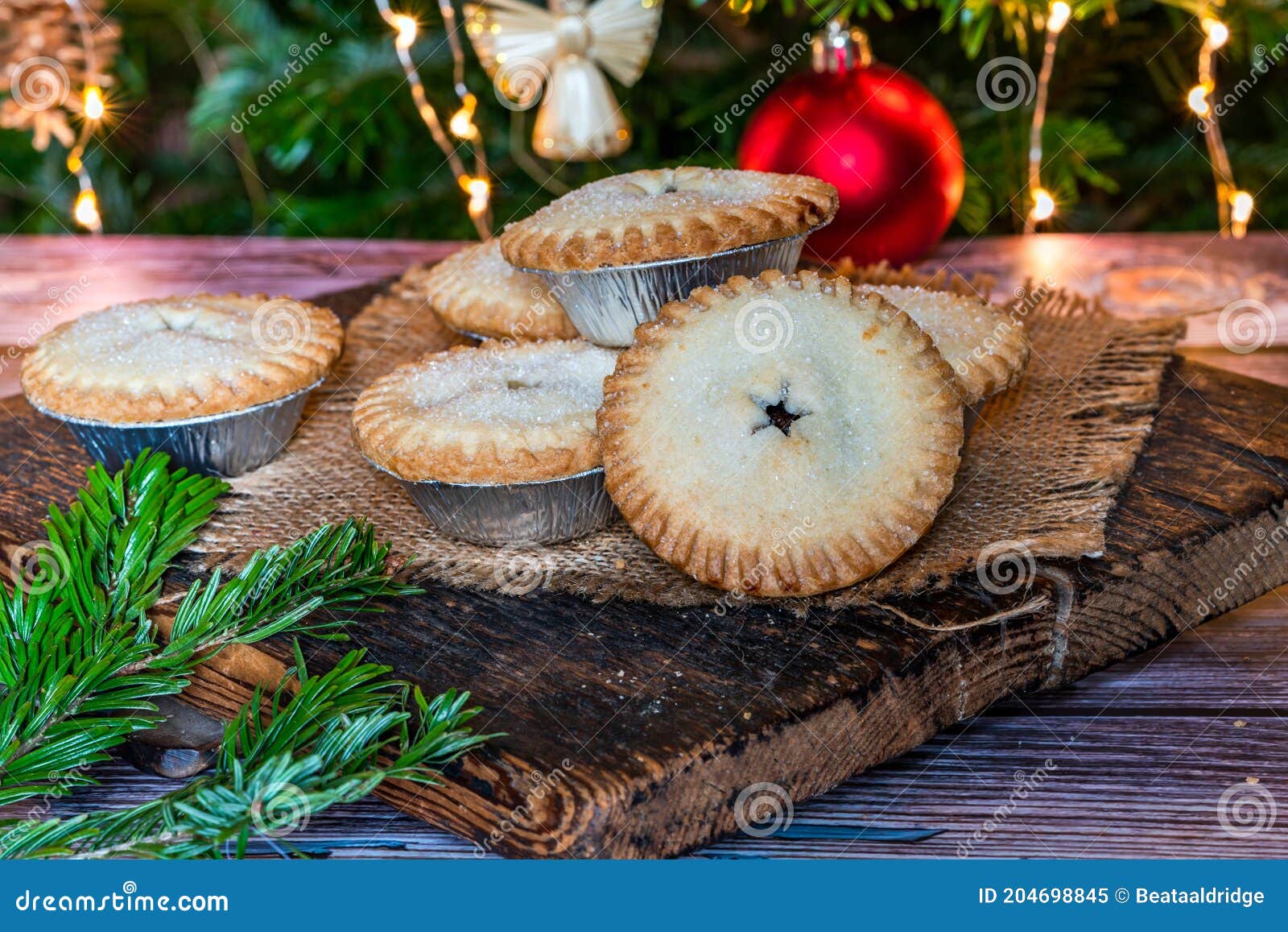 Traditional Christmas Mince Pies Stock Image - Image of festive ...