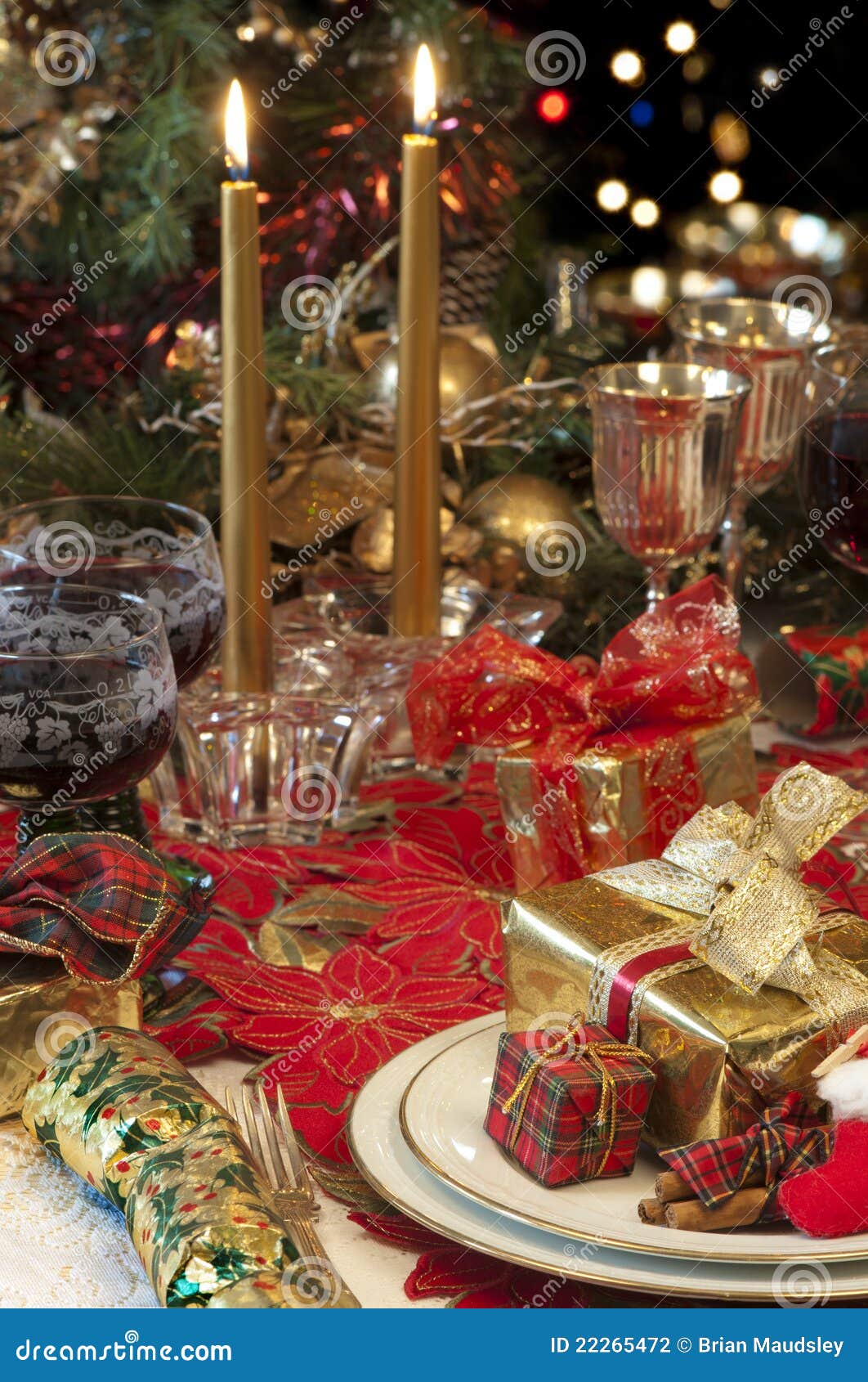 Traditional Christmas Table Setting. Stock Photo - Image of cutlery ...